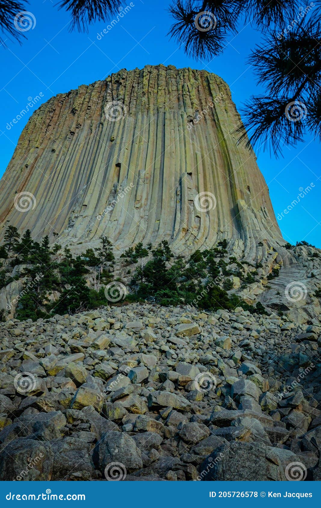 Devils Post Pile National Monument Stock Photo - Image of mountain ...
