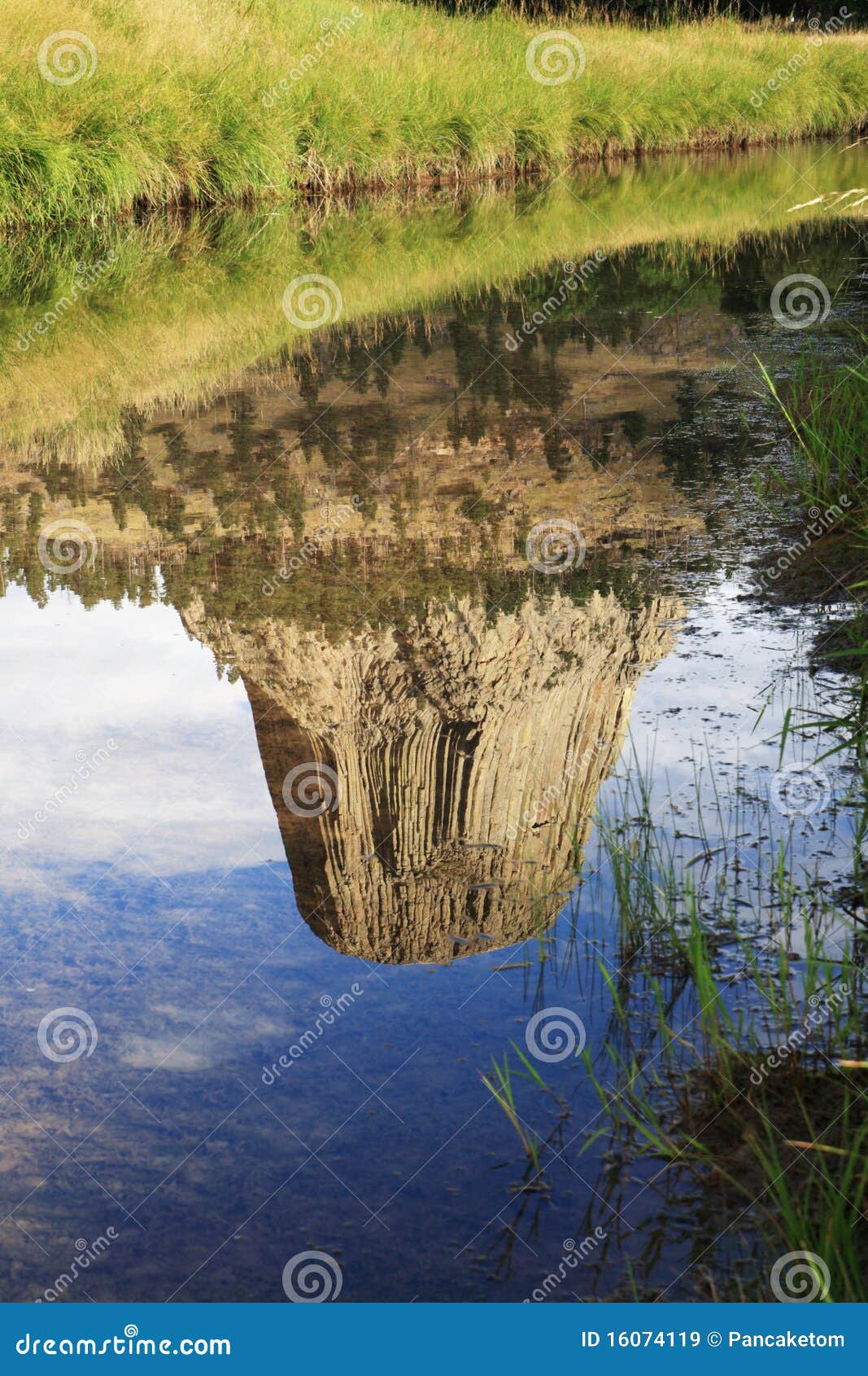 Devils tower reflection stock image. Image of devils - 16074119