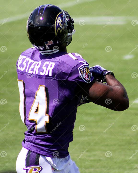 Devin Hester, Sr editorial photography. Image of quarterback - 77997962