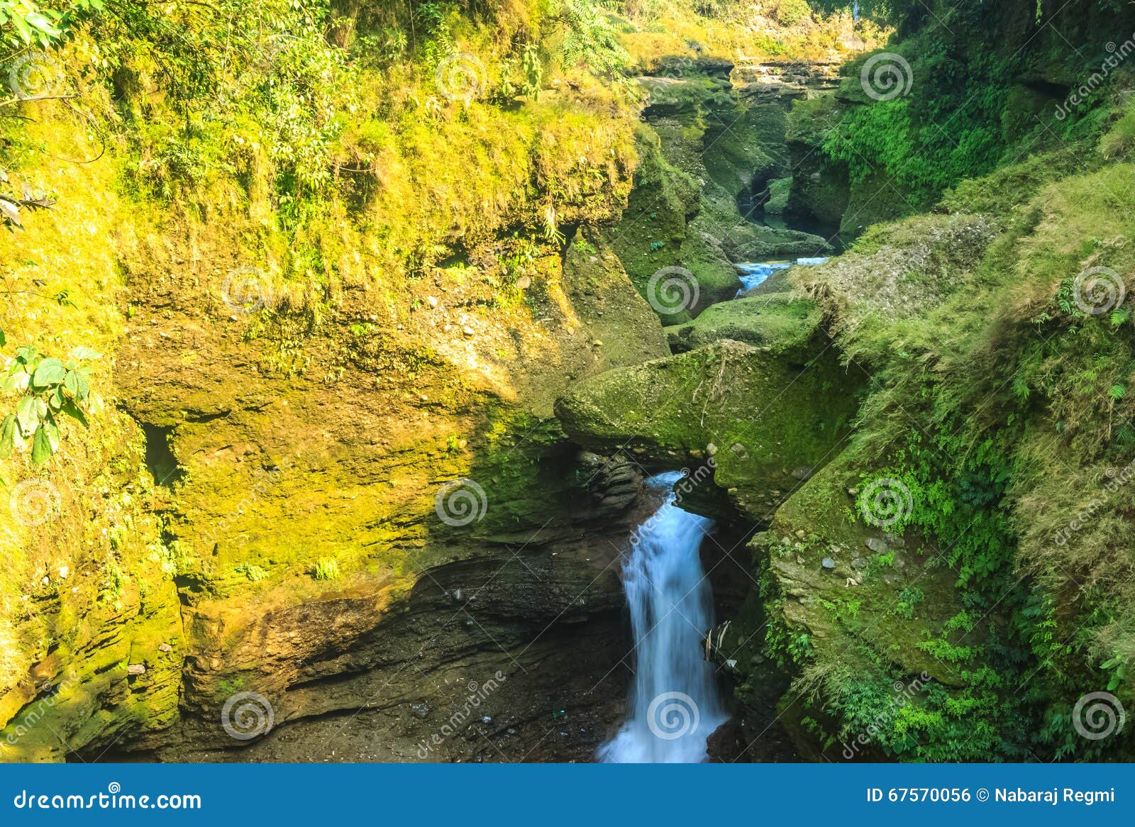 Devis Fall Pokhara, Nepal stockfoto. Bild von auge, asiatisch - 67570056