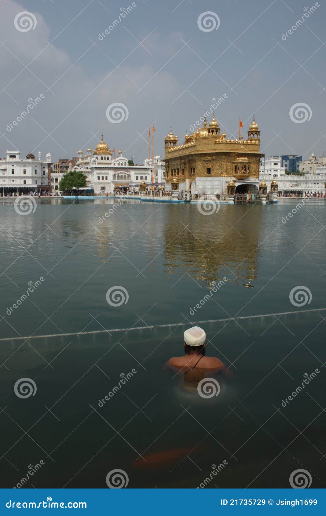 A Devotee in Nectar Pool of Golden Temple Editorial Stock Image - Image ...