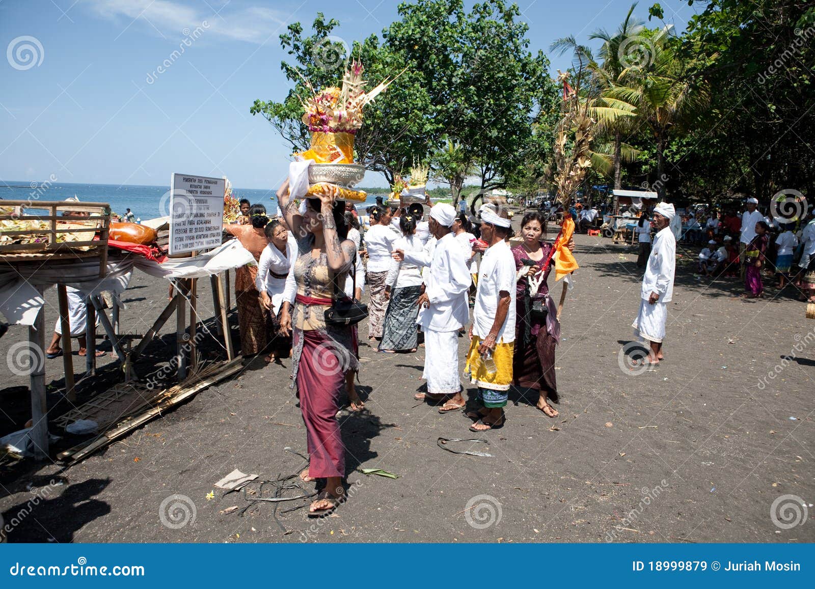 Devotees Attending Their Balinese Ritual Editorial Stock Image - Image ...