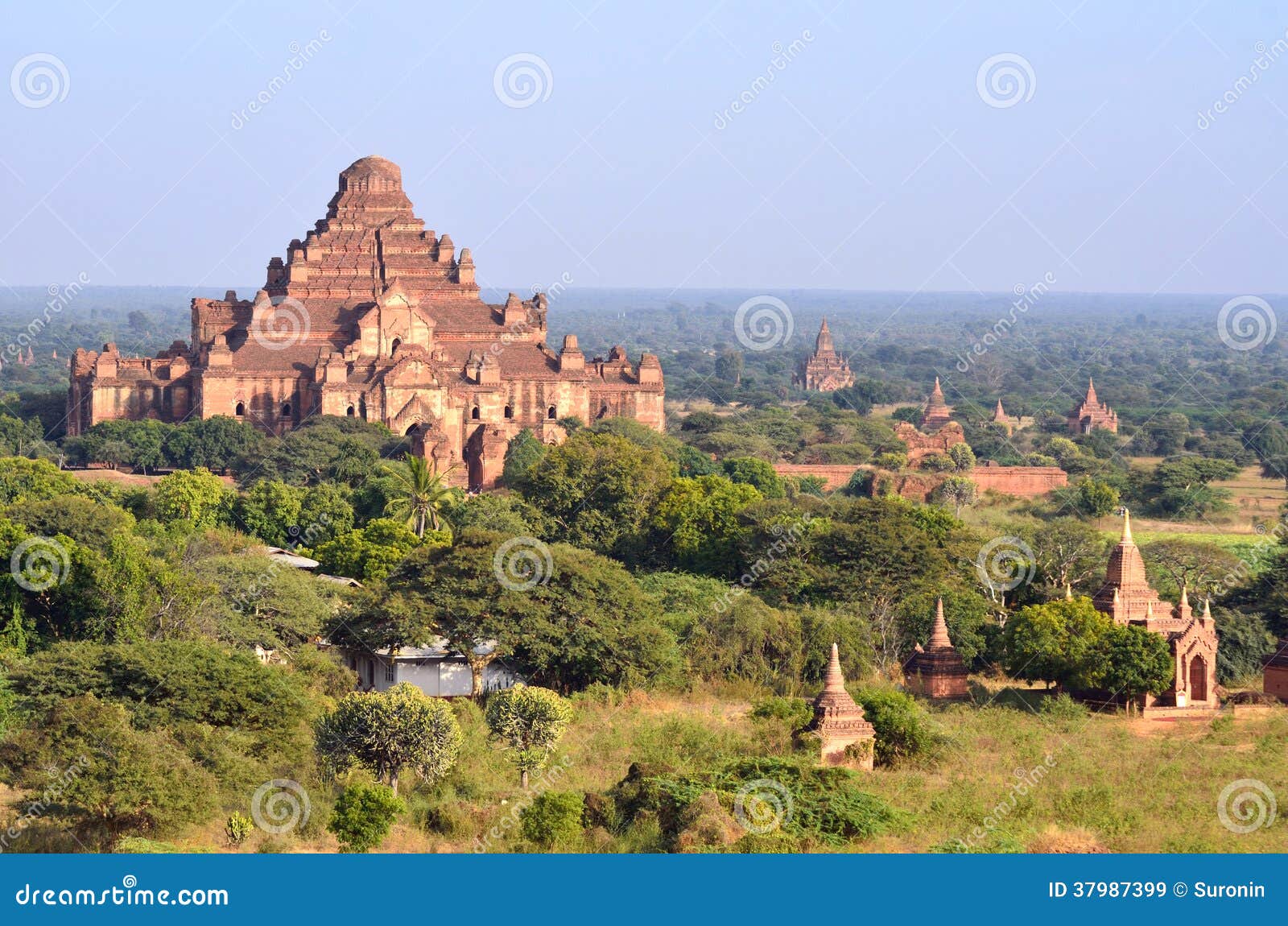 Dhammayangyi Temple stock image. Image of division, mandalay - 37987399