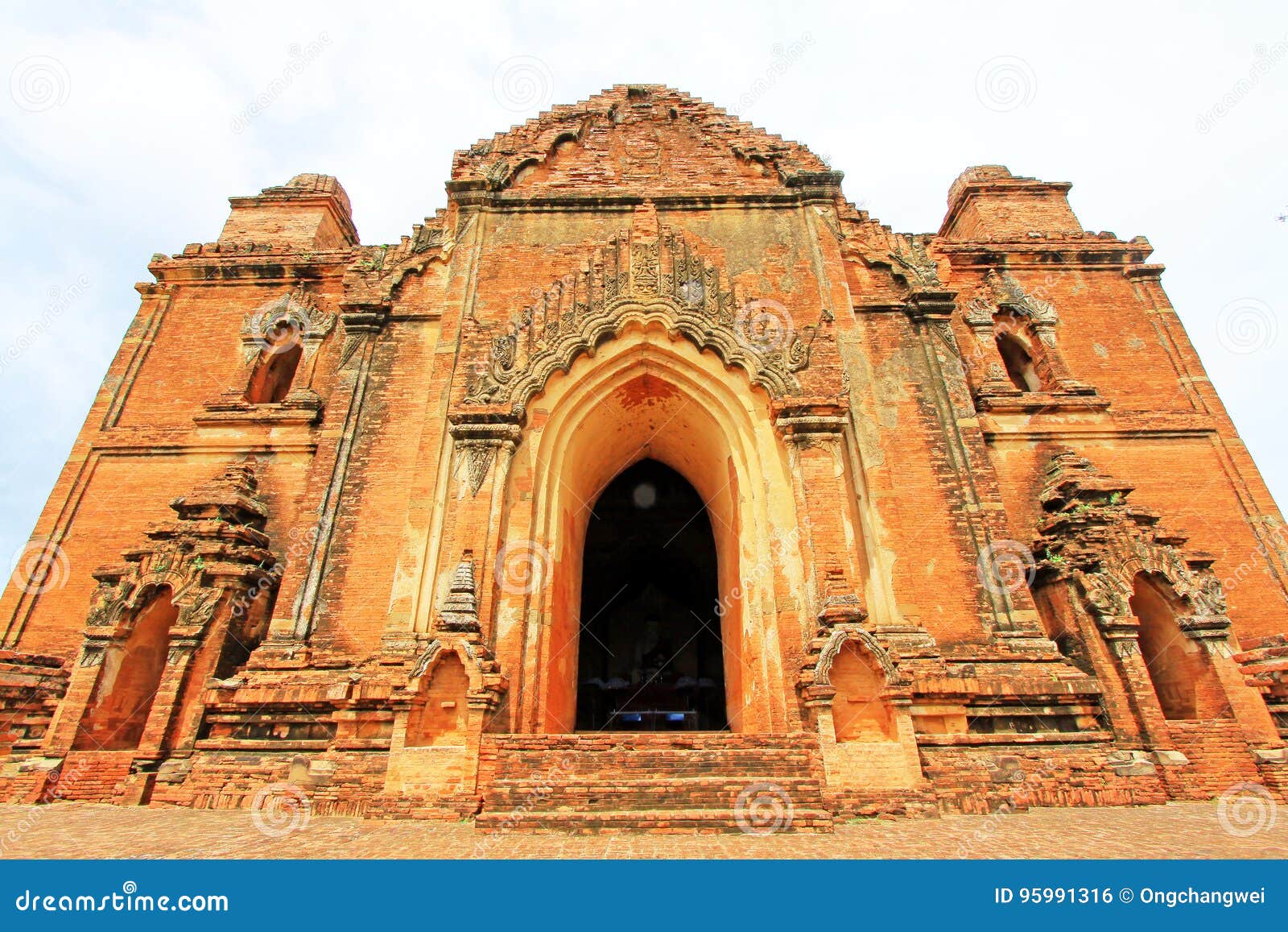 Dhammayangyi Temple, Bagan, Myanmar Stock Photo - Image of burma ...
