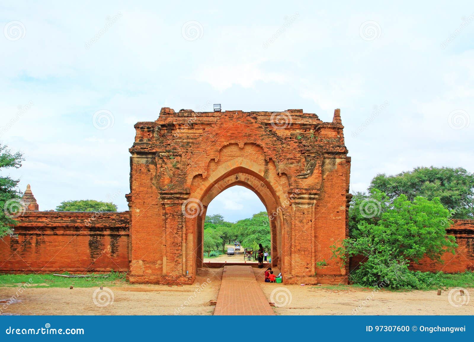 Dhammayangyi Temple, Bagan, Myanmar Editorial Image - Image of ...