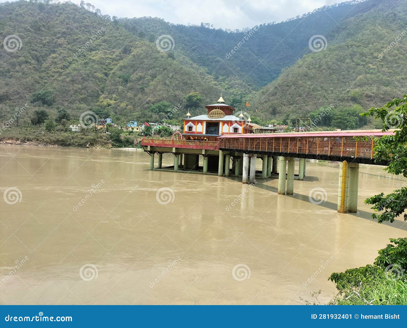 Dhari Devi Temple in Uttarakhand Stock Image - Image of devi, srinagar ...