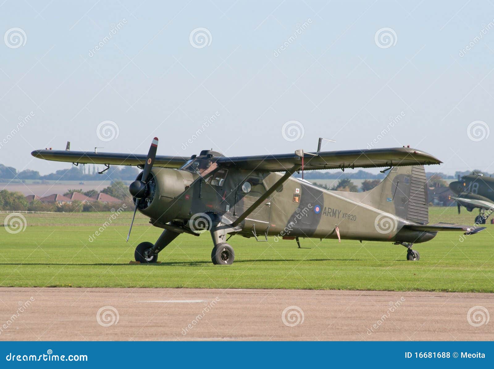 DHC-2 Beaver on the Flight Lane Editorial Stock Photo - Image of gear ...