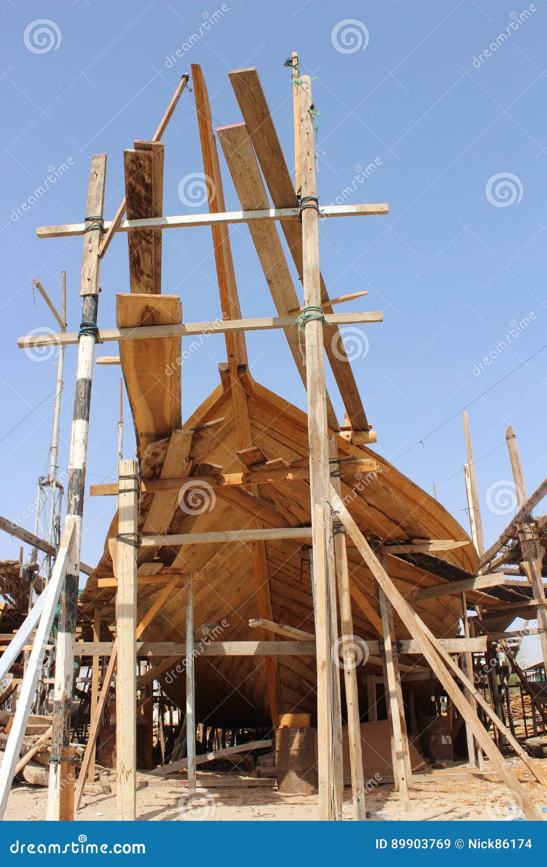 Dhow building, Sur stock image. Image of omani, dhow - 89903769