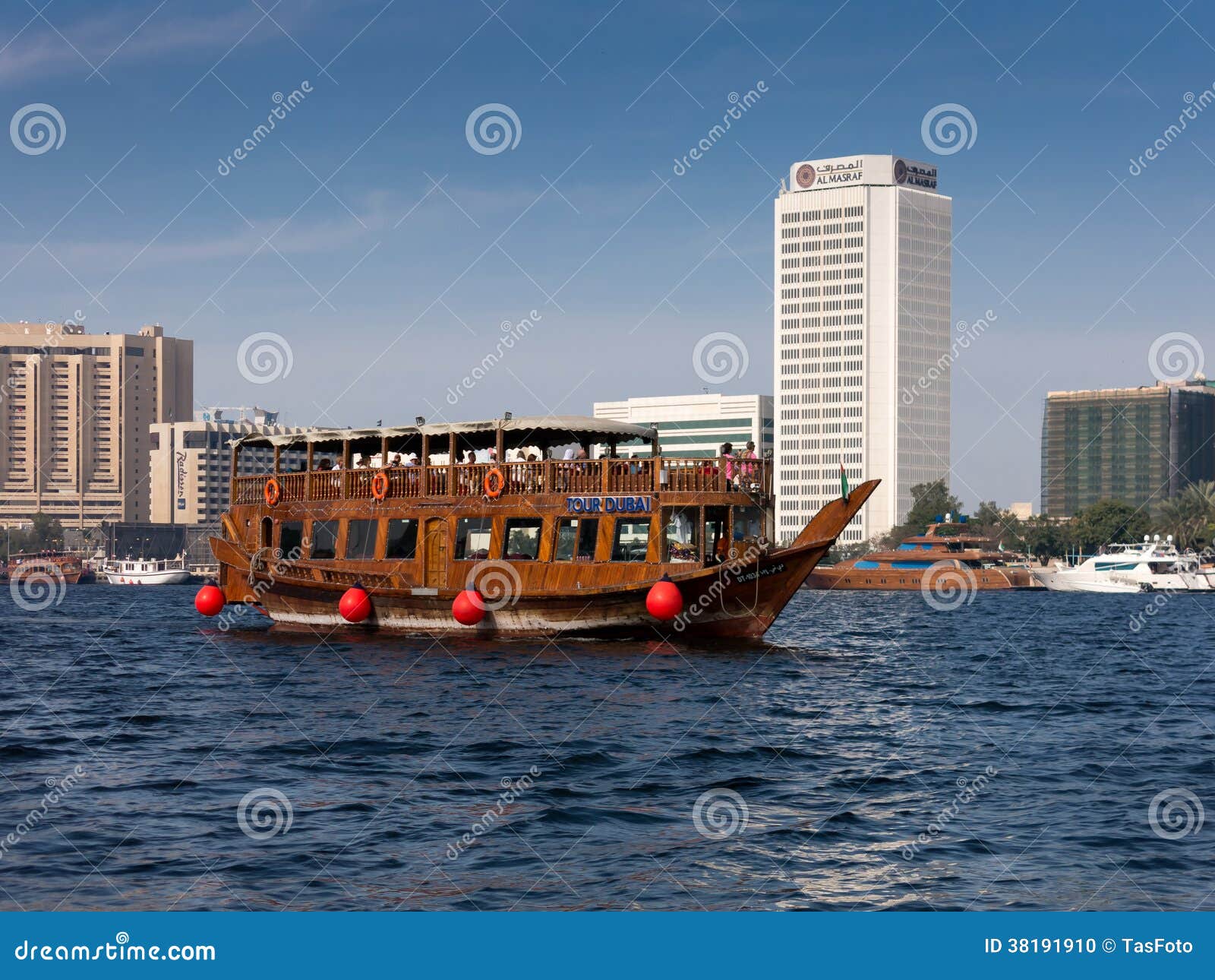 Dhow Cruise Across the Creek in Dubai Editorial Image - Image of ...