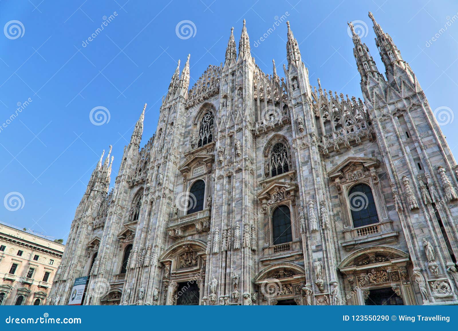 Di Milaan van Duomo redactionele afbeelding. Image of kerk - 123550290 Di Milaan van Duomo redactionele afbeelding. Image of kerk - 123550290