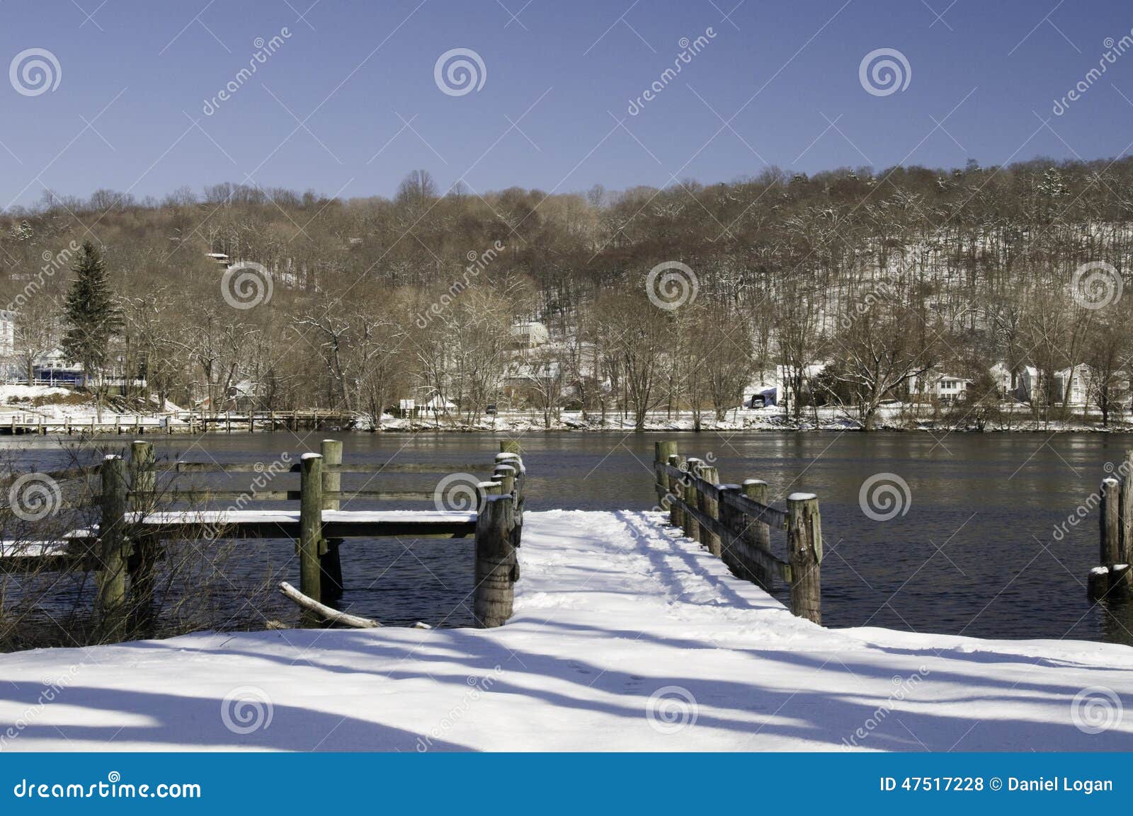 Dia De Inverno No Connecticut River Foto de Stock - Imagem de doca ...