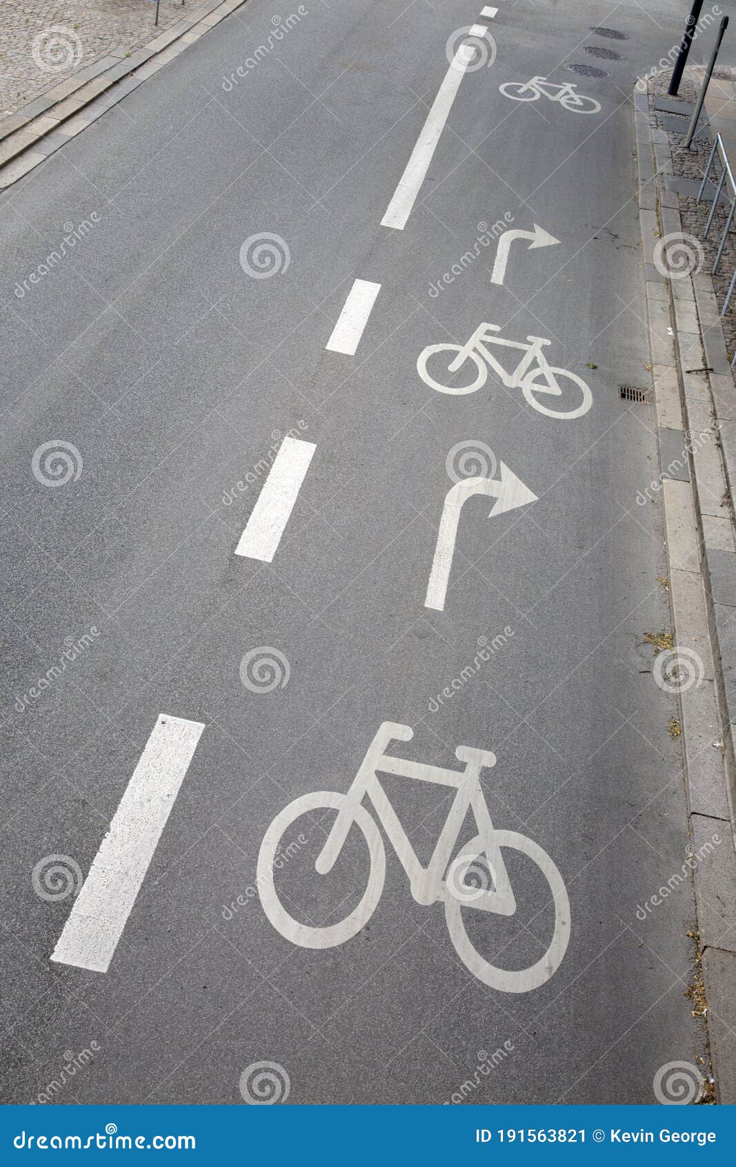 Diagonal Cycle Path; Copenhagen Stock Image - Image of lane, symbol ...