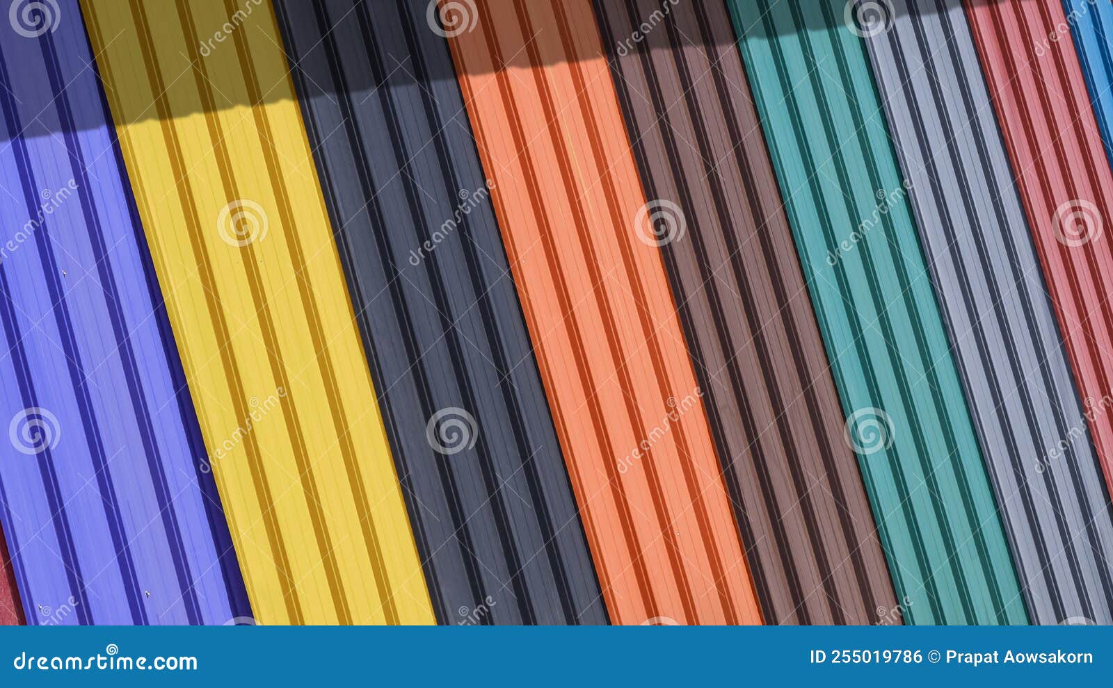 Diagonal Pattern of Multi Colored Corrugated Metal Sheets for Roofing ...