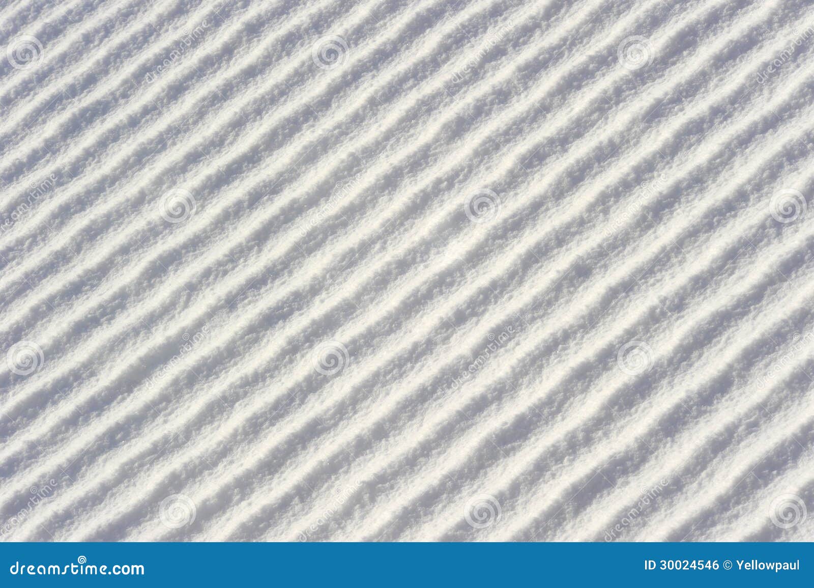 Diagonal Waves (or Ridges) in Snow Stock Photo - Image of line, ridge ...