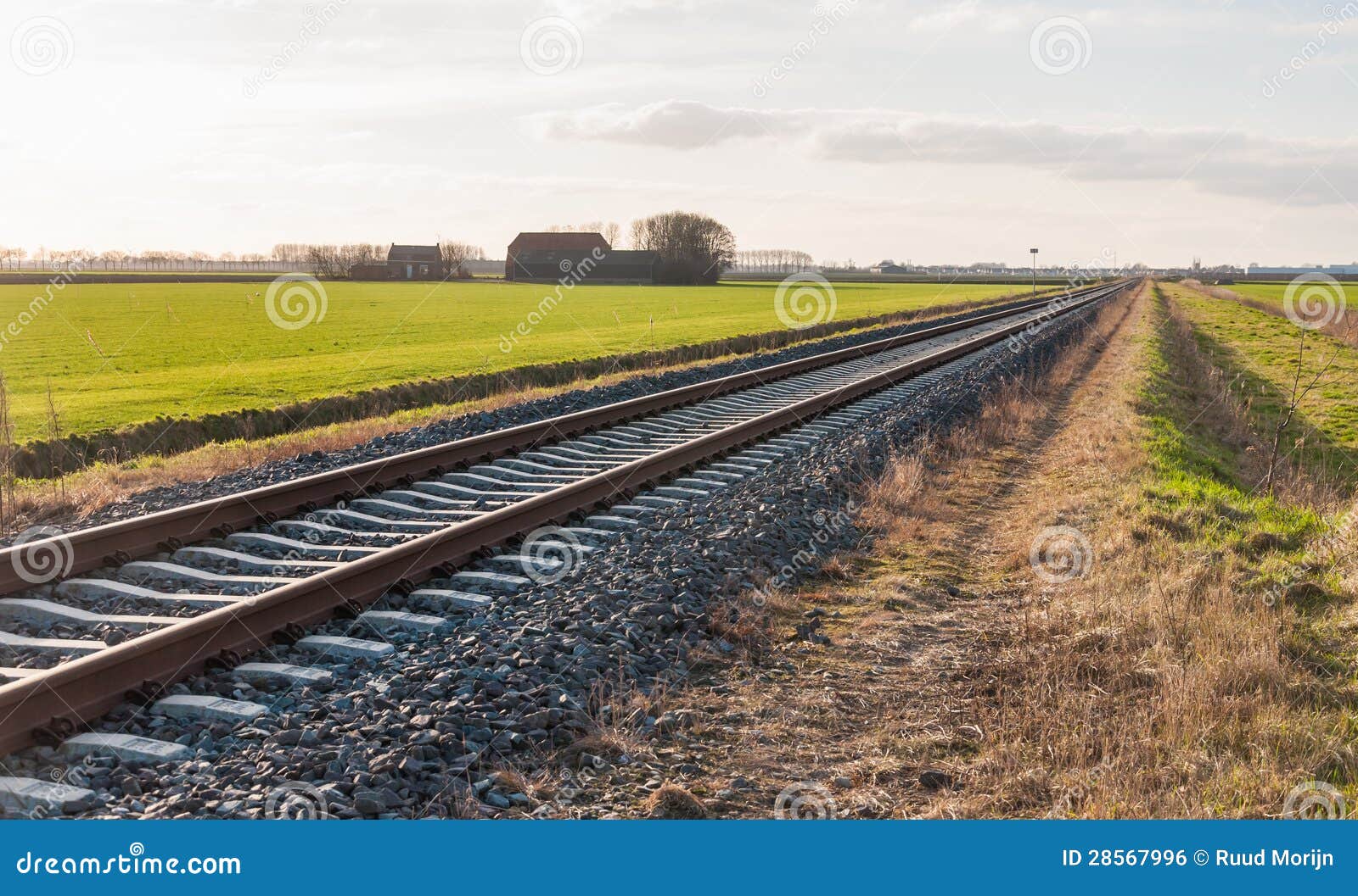 Diagonally railroad stock photo. Image of railroad, outdoor - 28567996