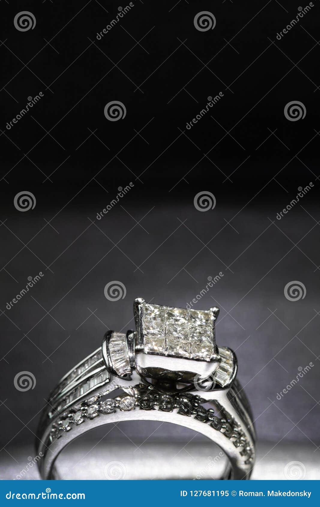 A Diamond Engagement Ring .in a Box with Glint/reflection. Shimmering ...