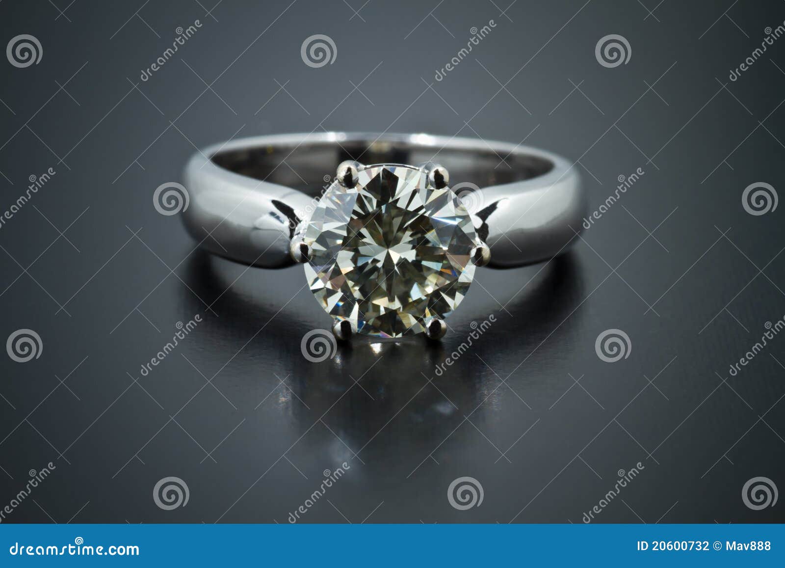 Diamond ring stock photo. Image of engagement, diamond - 20600732