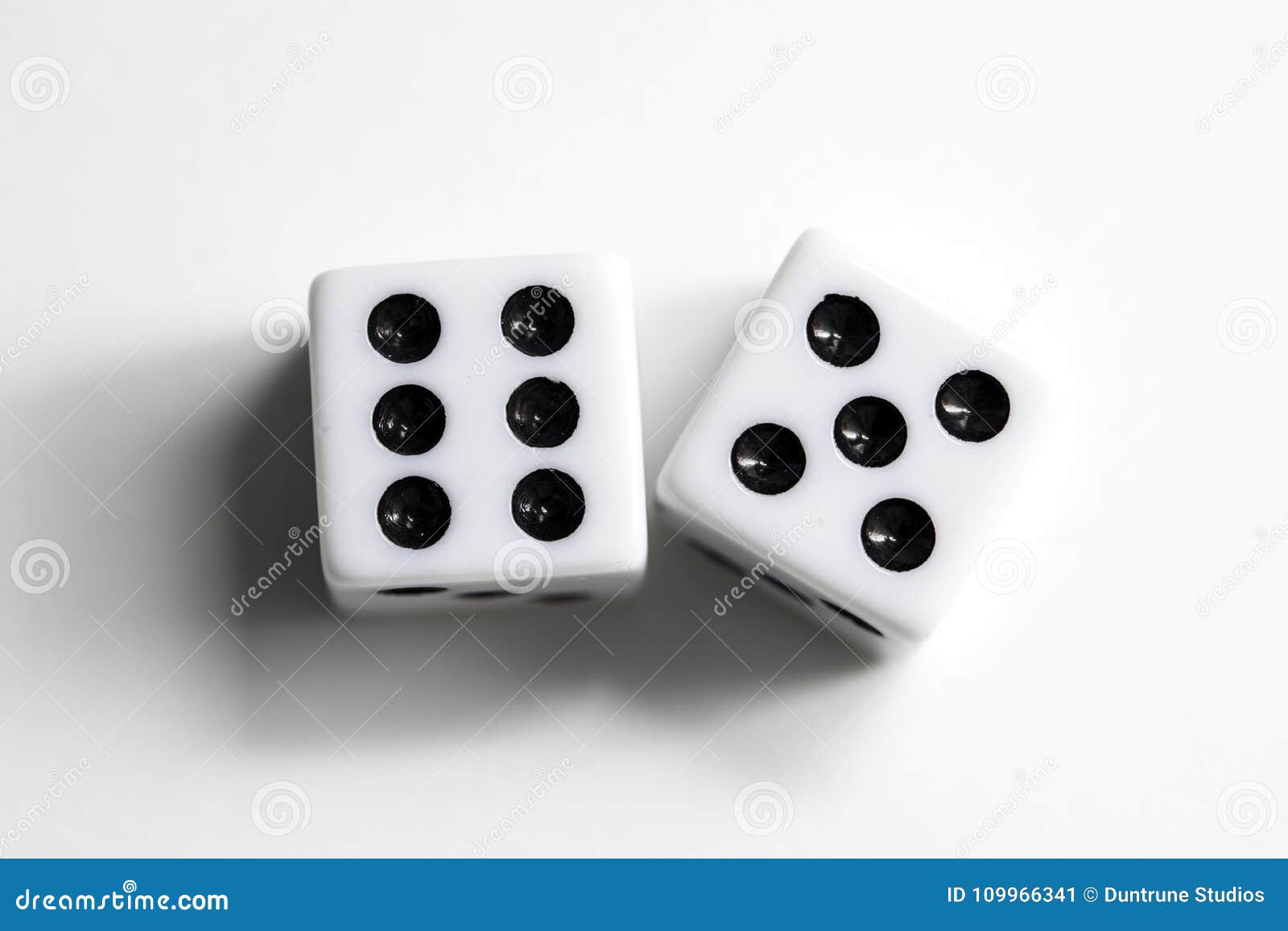 Dice 11 Eleven stock image. Image of betting, background - 109966341