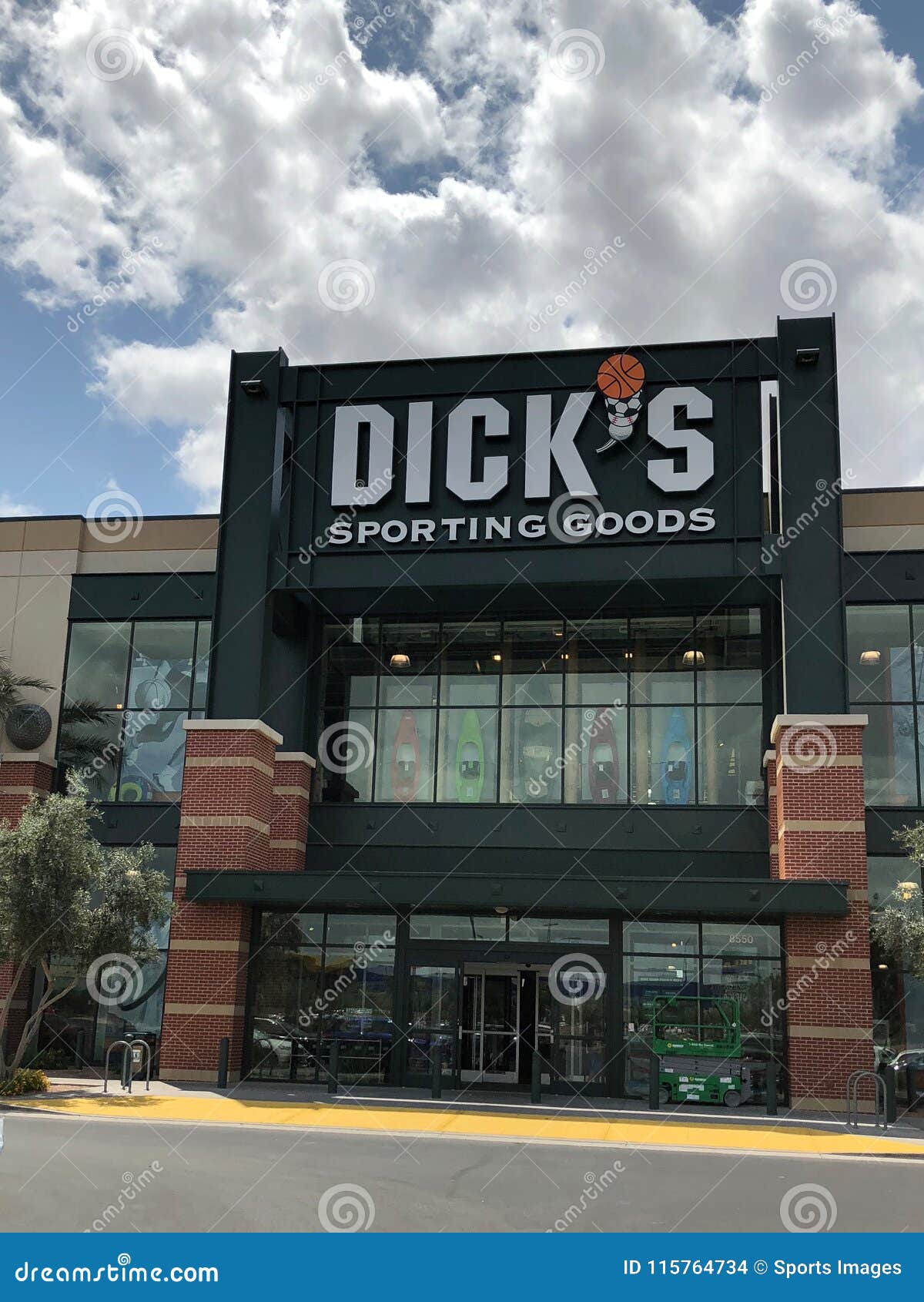 Dick`s Sporting Goods editorial stock image. Image of baseball - 115764734