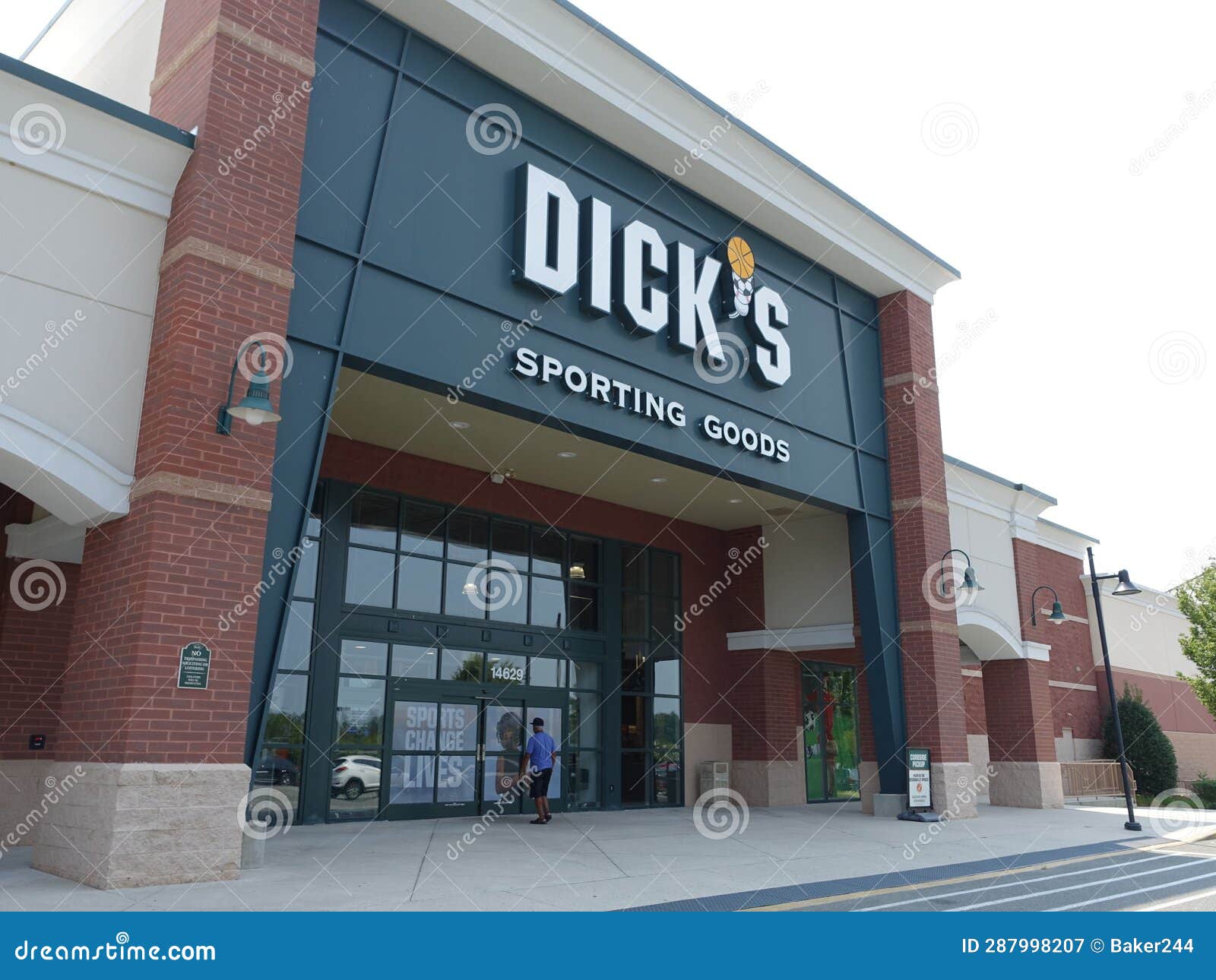 Dicks Sporting Goods Store Front Editorial Photography - Image of ...