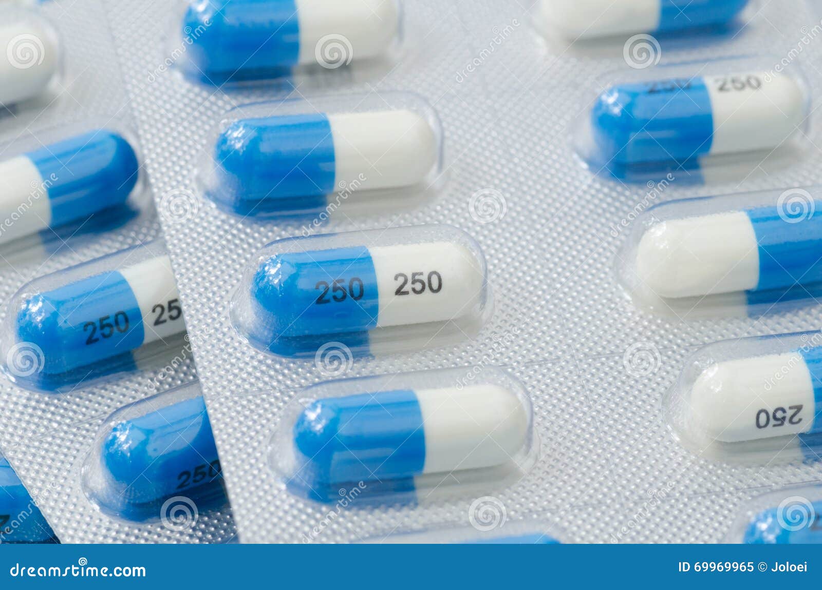 Dicloxacillin Capsule in Blister Pack Stock Image - Image of ...