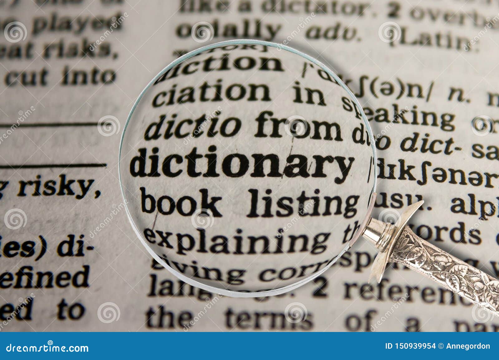 Dictionnaire Photos Stock - Téléchargez 31,164 Photos libres de droits