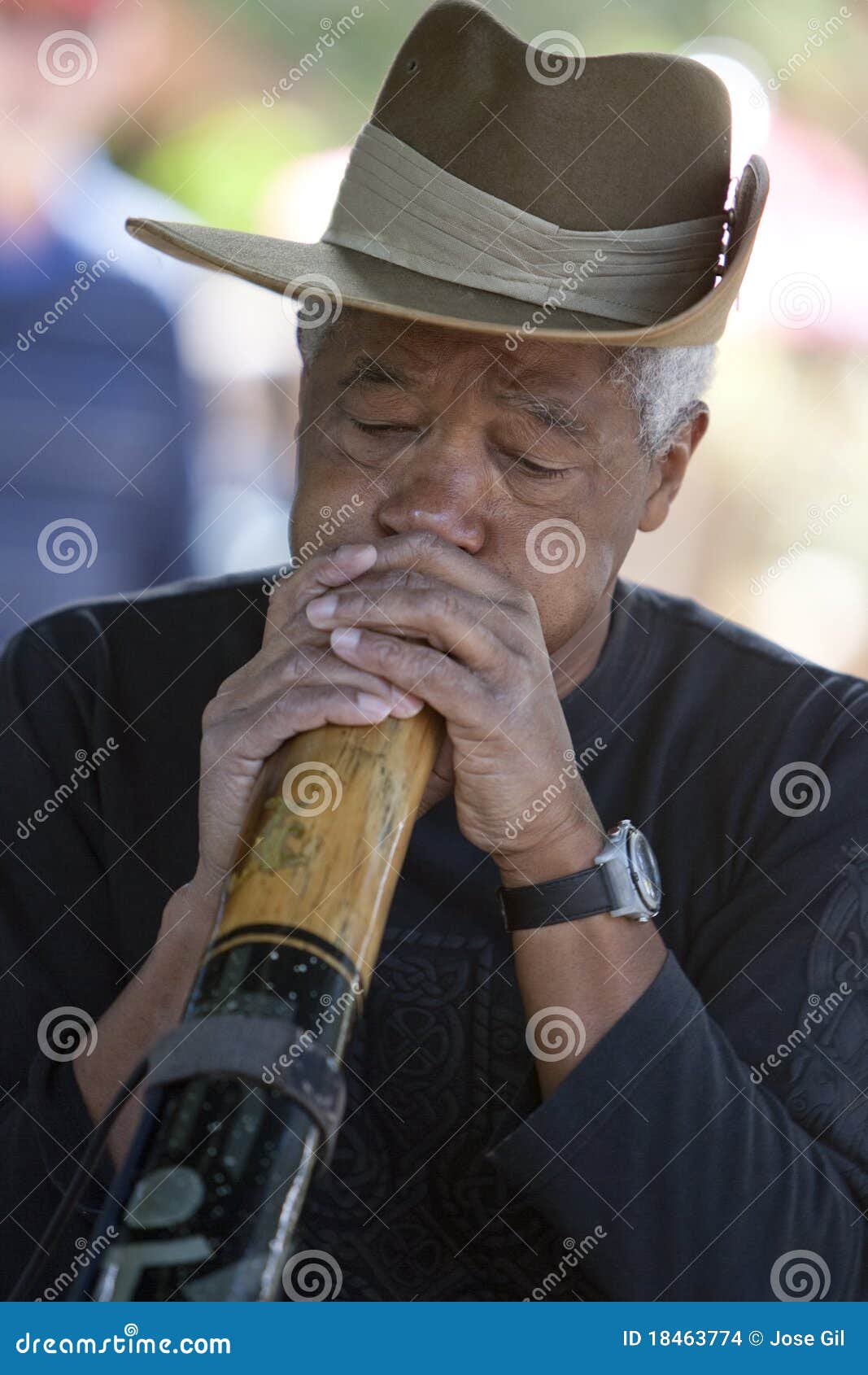 Didgeridoo Man editorial stock image. Image of didgeridoo - 18463774