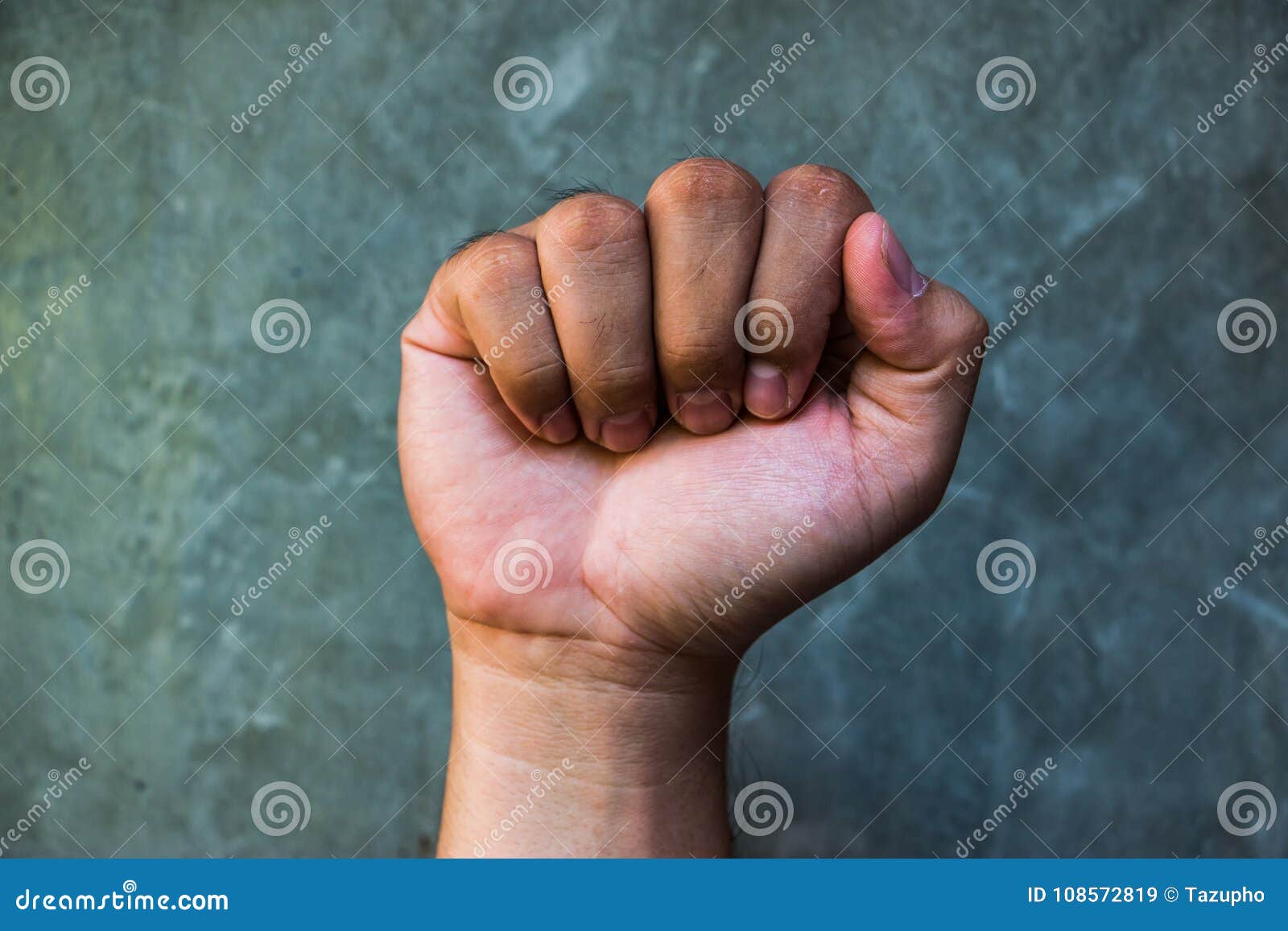Die Angehobene Faust Oder Die Geballte Faust Ist Ein Handzeichen ...