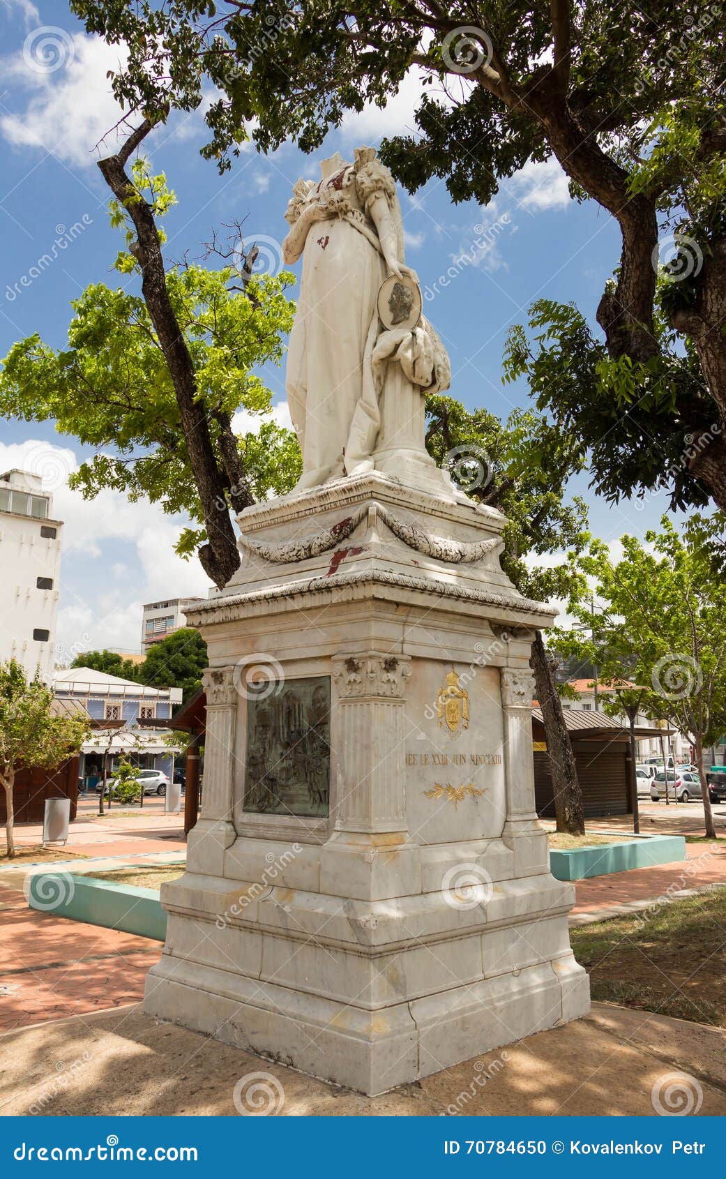 Die Enthauptete Statue Der Kaiserin Josephine Stockfoto - Bild von ...