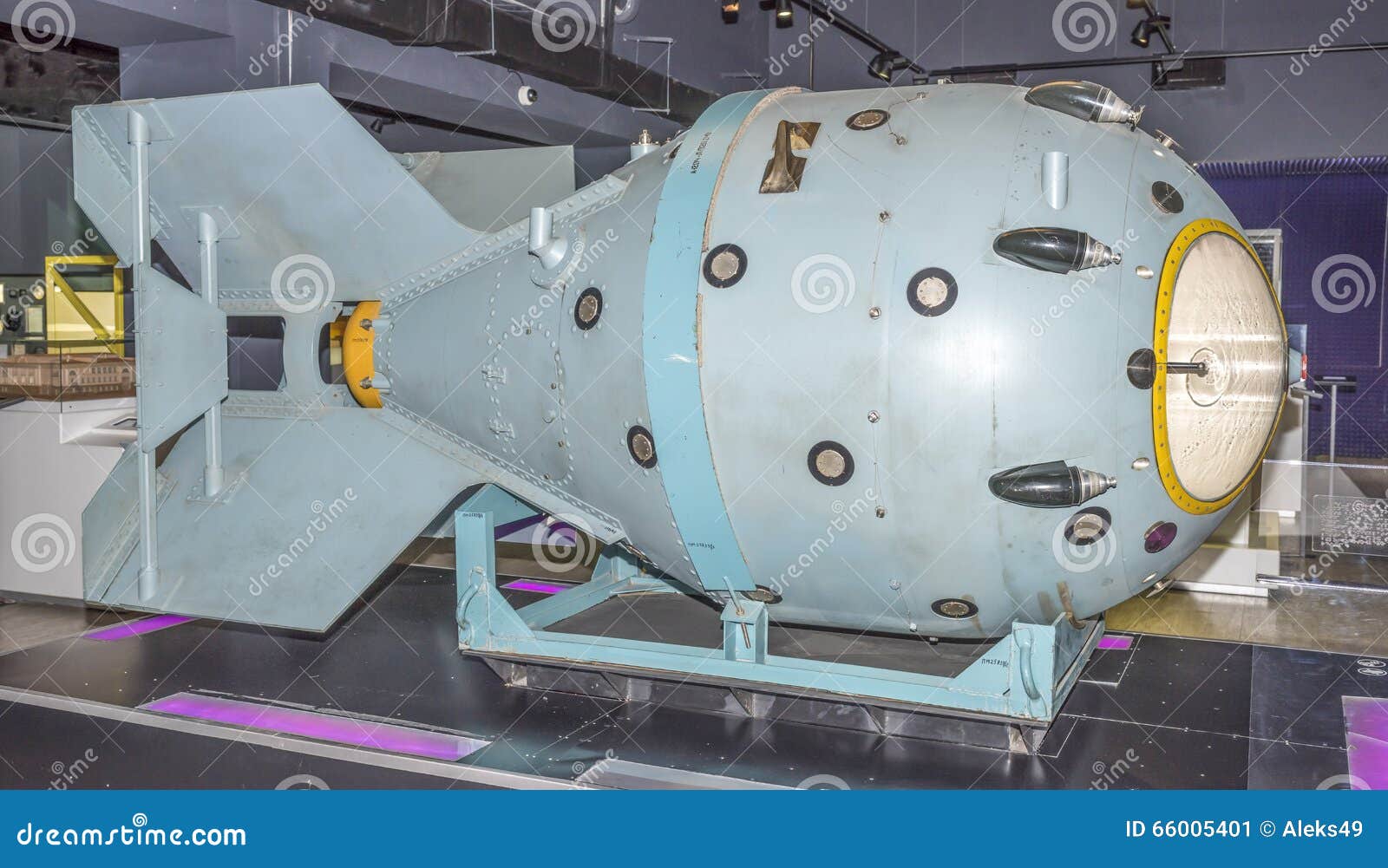 Die Erste Sowjetische Atombombe Redaktionelles Foto - Bild von explosiv ...