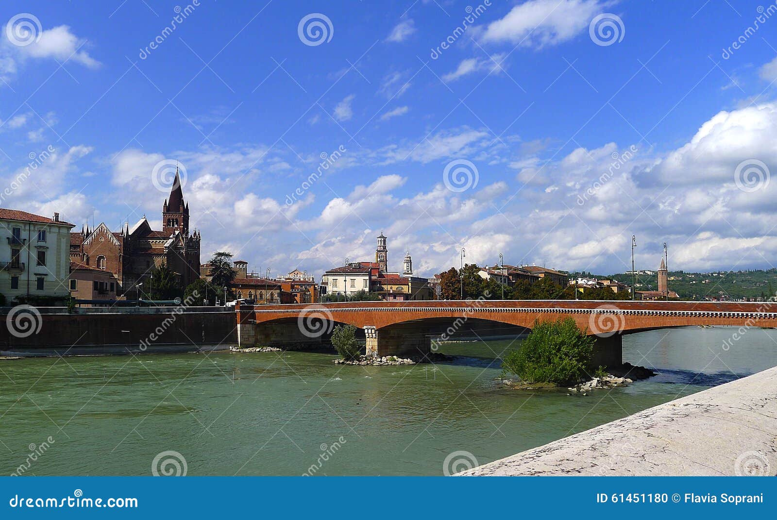 Die Etsch-Fluss, Verona, Italien Stockfoto - Bild von stadt, erbe: 61451180