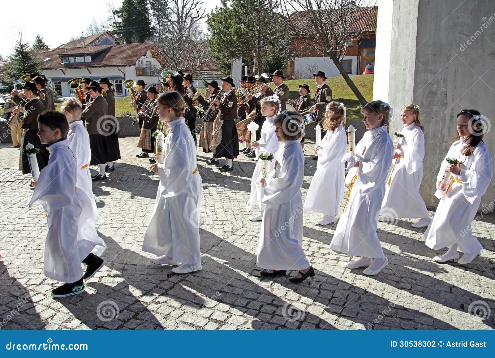 Die Feier Der Ersten Heiligen Kommunion Redaktionelles Stockfotografie ...