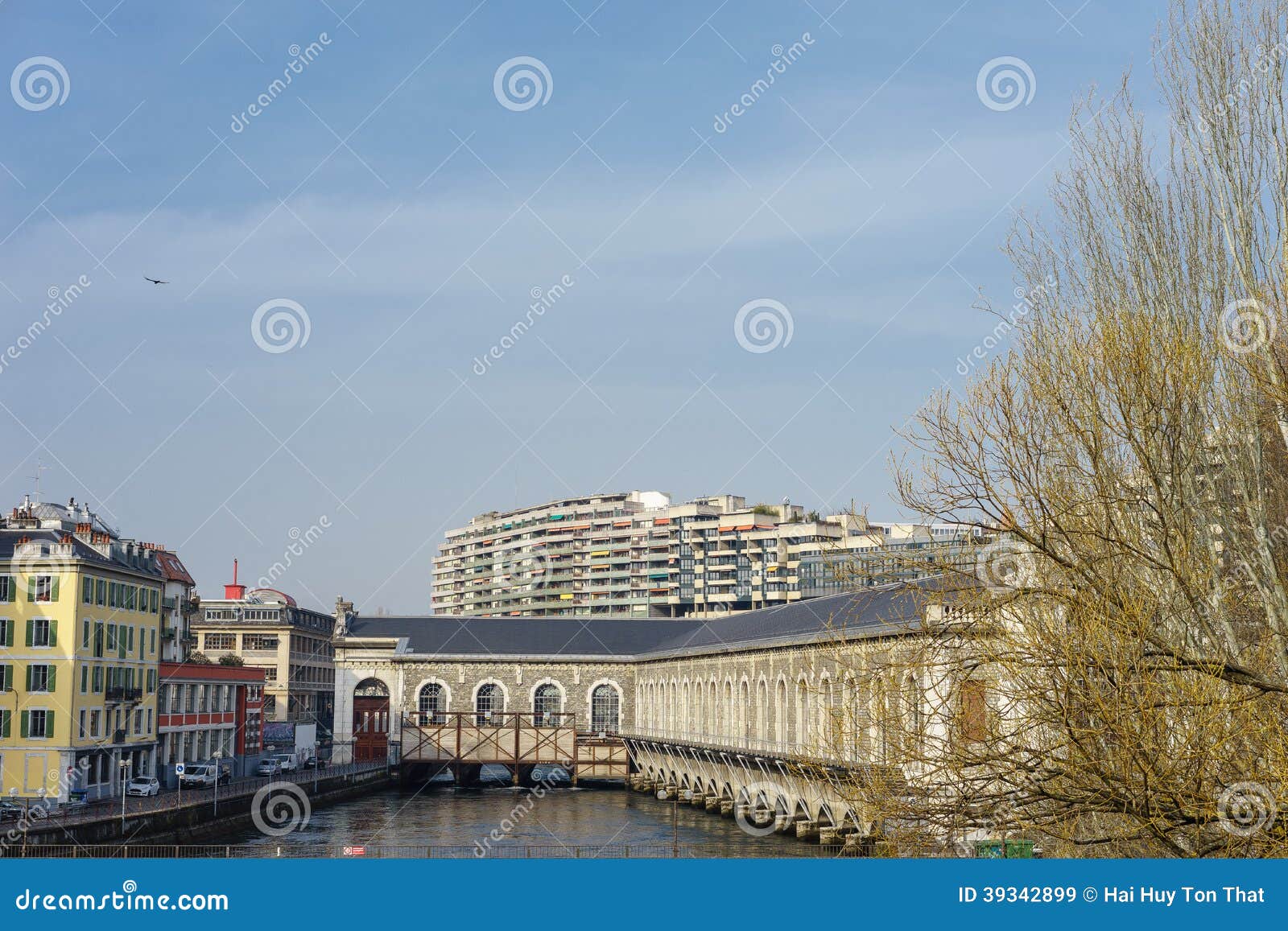 Die Genf-Stadt stockbild. Bild von geschäft, querneigung - 39342899