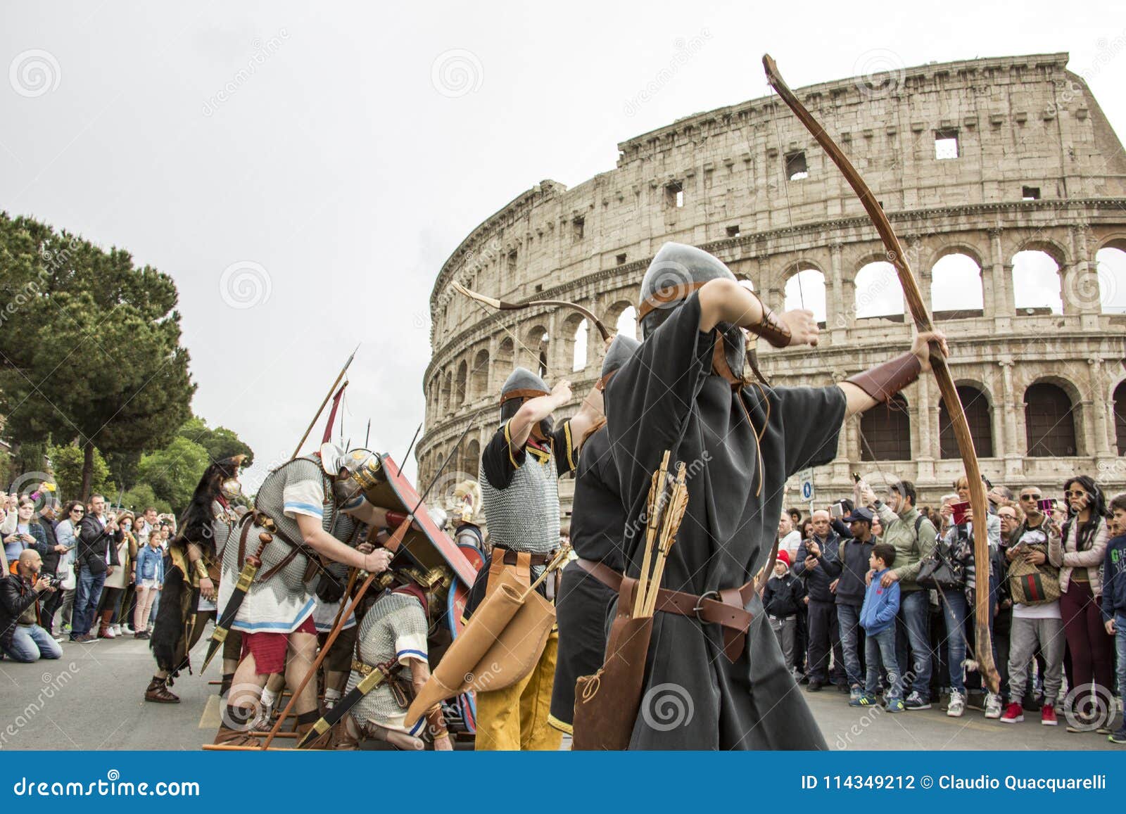 Die Gründung Von Rom: Parade Durch Die Straßen Von Rom Redaktionelles ...