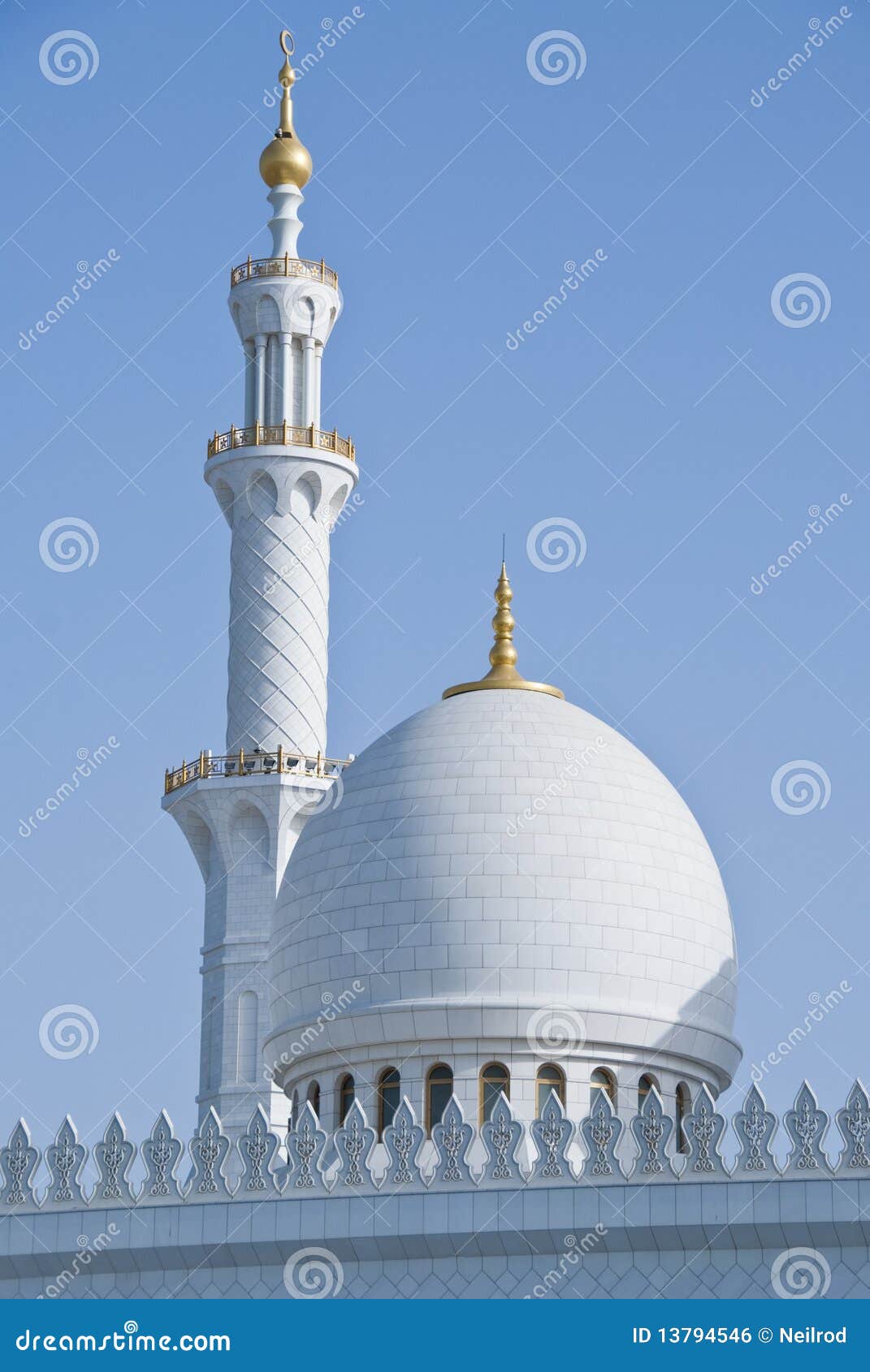Die Haube und das Minarett stockfoto. Bild von glaube - 13794546