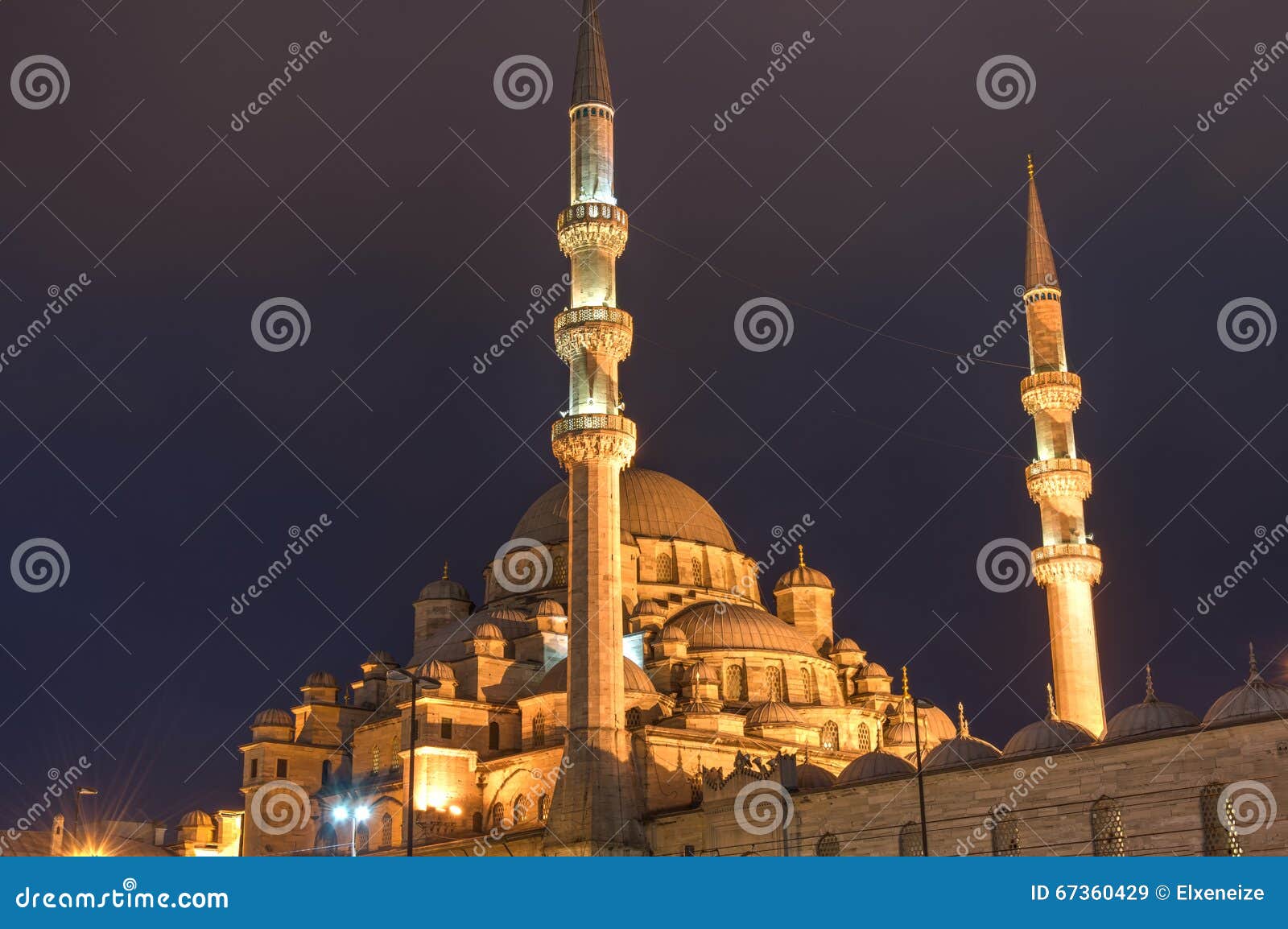 Die Neue Moschee in Istanbul Nachts Stockbild - Bild von sultan, nacht ...