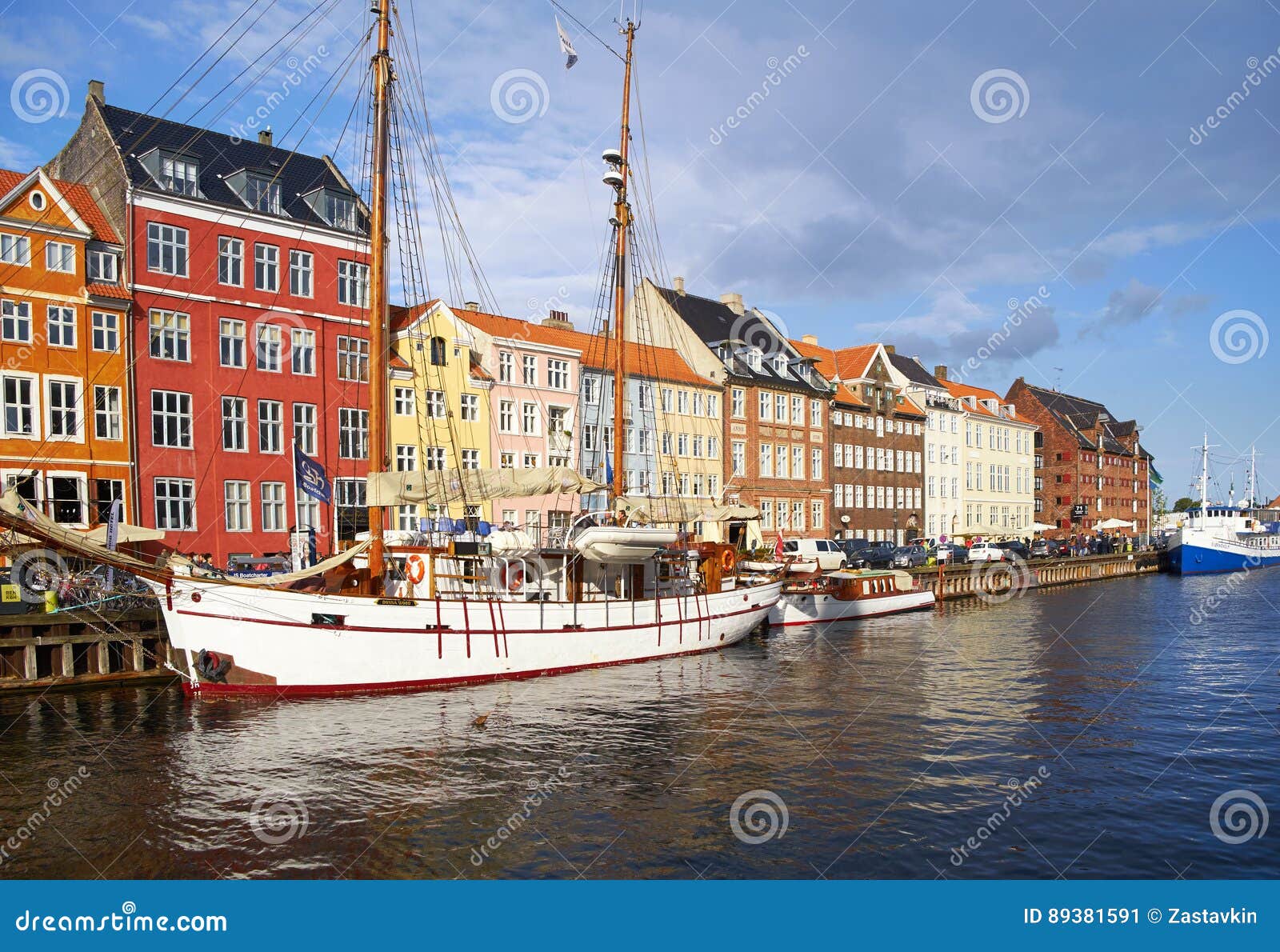 Die Nyhavn-Ufergegend in Kopenhagen Redaktionelles Foto - Bild von ...