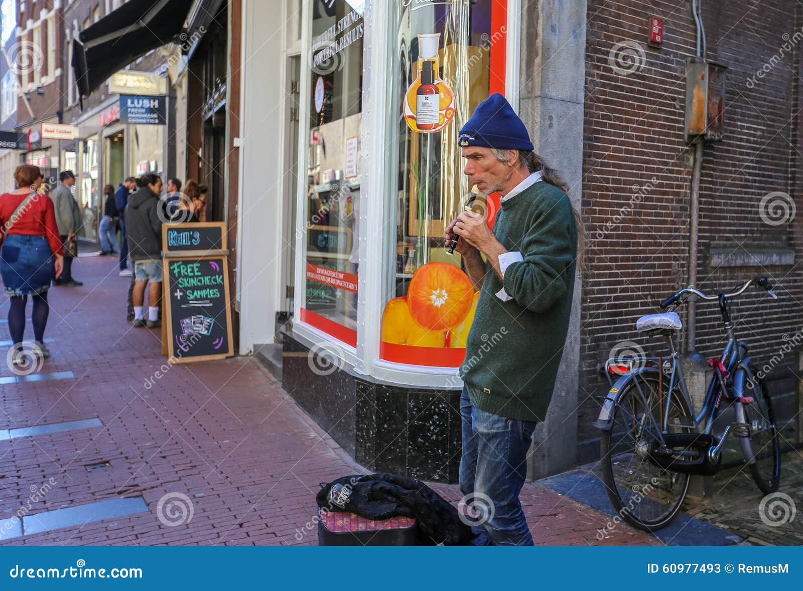 Die Pfeife! redaktionelles stockfoto. Bild von musik - 60977493