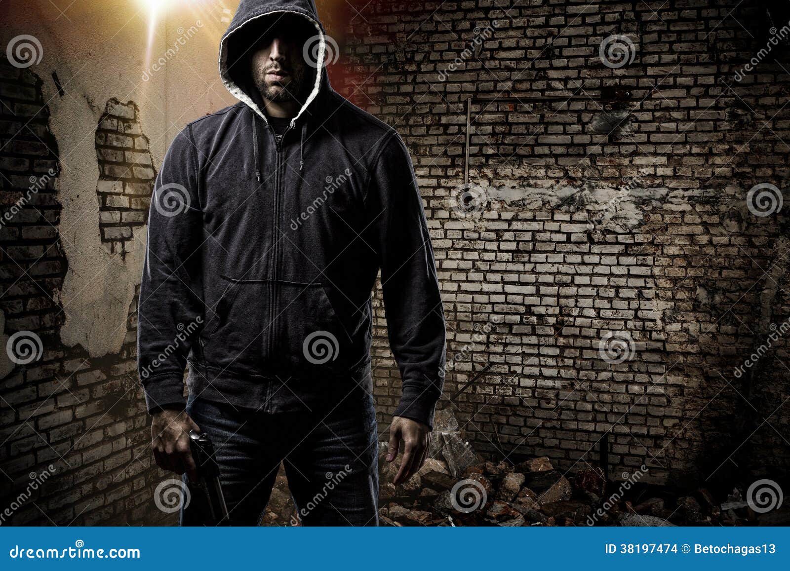 Dieb in Einer Dunklen Gasse Stockfoto - Bild von gefahr, mann: 38197474