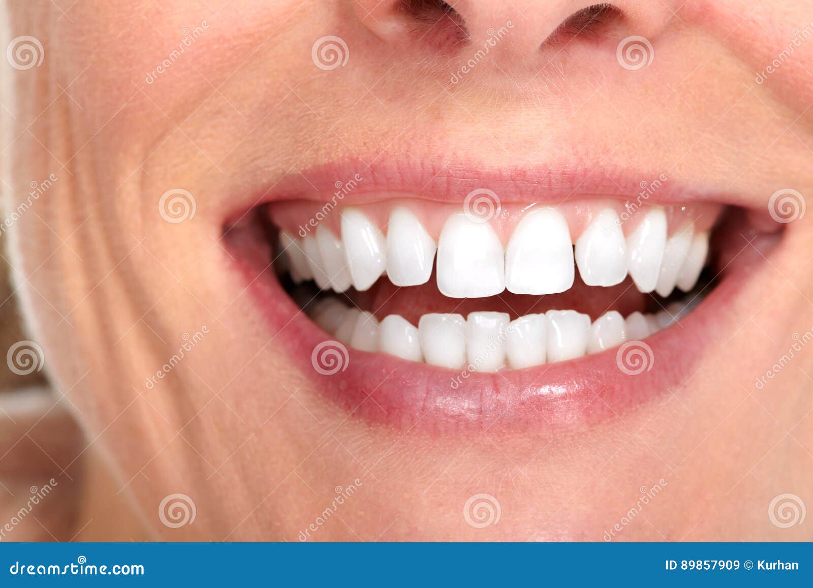 Dientes Hermosos De La Mujer Imagen de archivo - Imagen de salud ...
