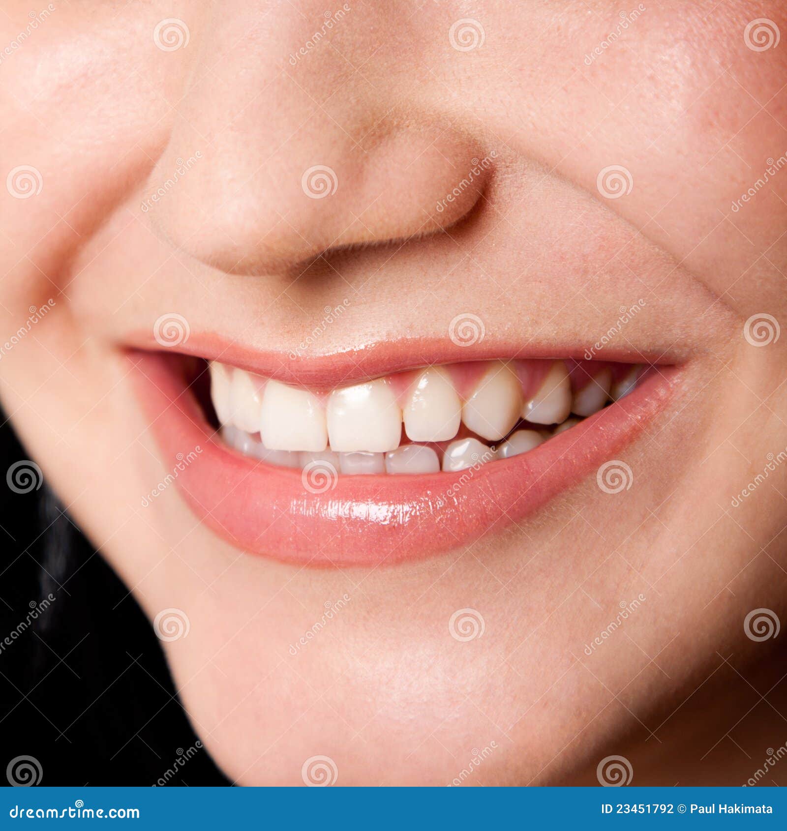Dientes Hermosos En Una Sonrisa Perfecta Foto de archivo - Imagen de ...