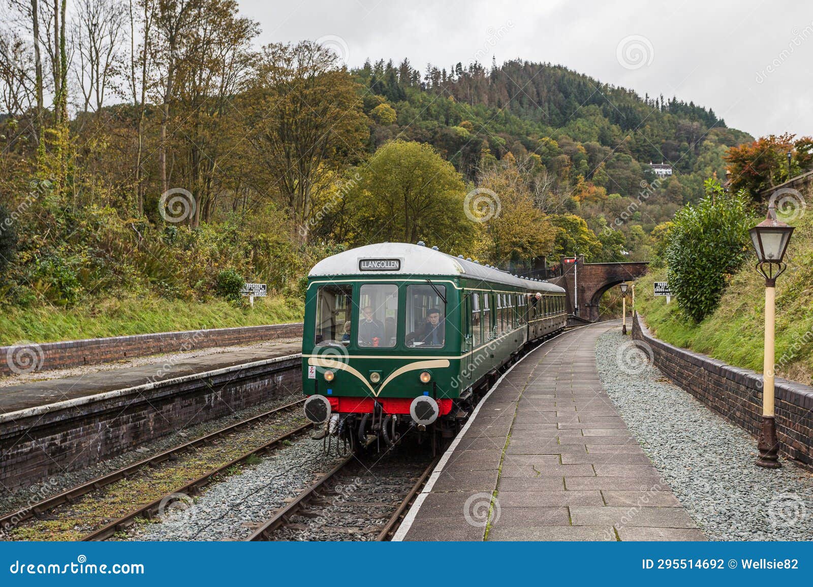 Diesel Railcar Arrives at Llangollen Editorial Photography - Image of ...