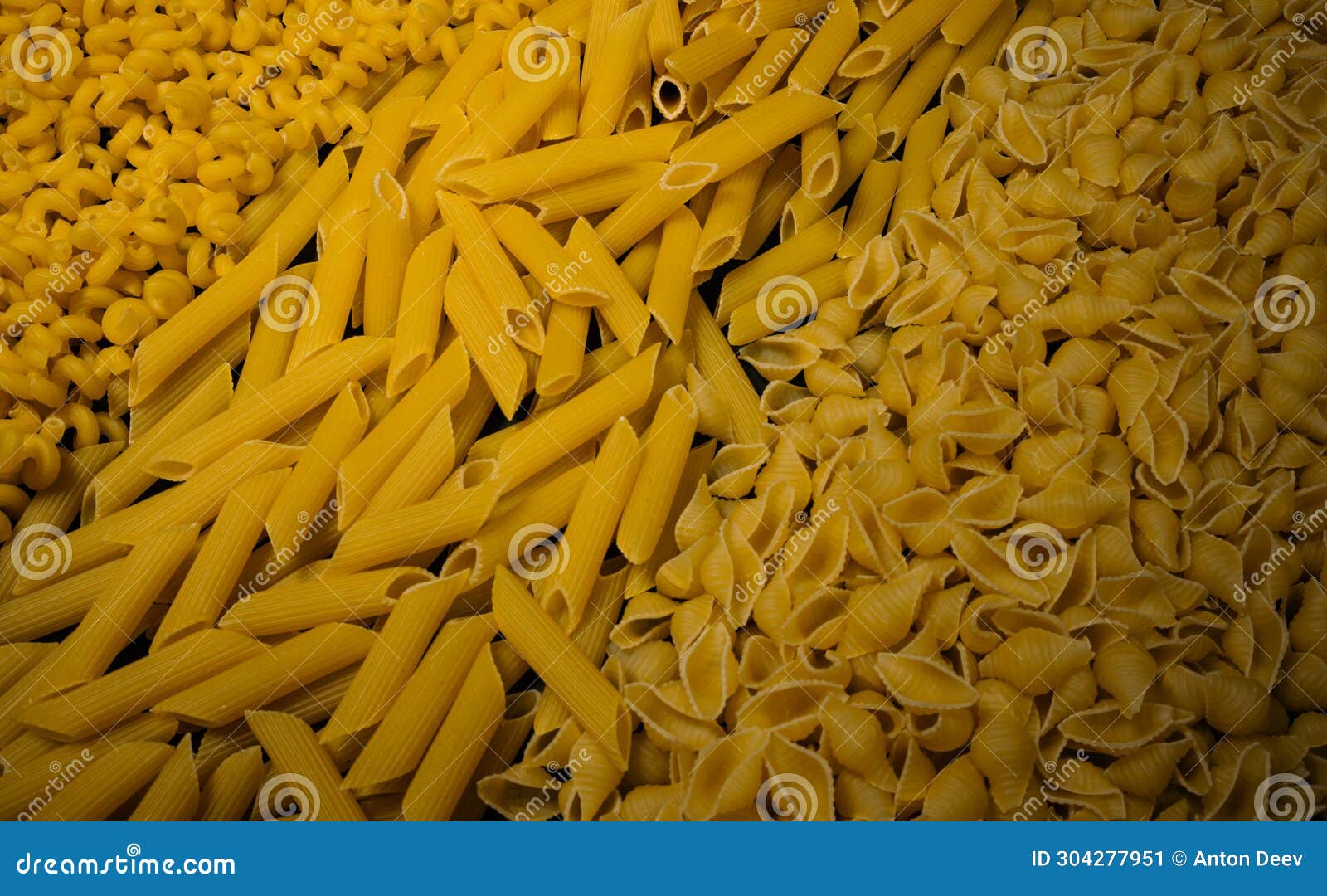 Diferentes Tipos E Formas De Massas Italianas Secas. Fundo De Massa ...