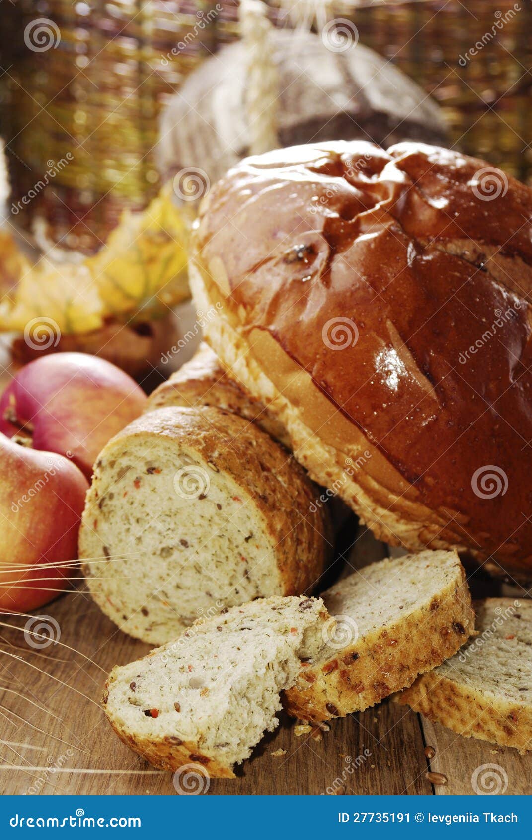 Différents genres de pain image stock. Image du pain - 27735191