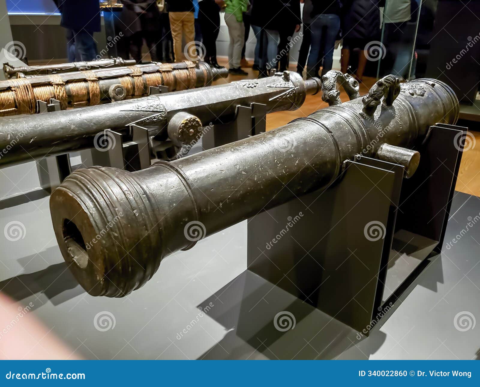 Different Cannon Types and Sizes from the 16th Century on Display ...