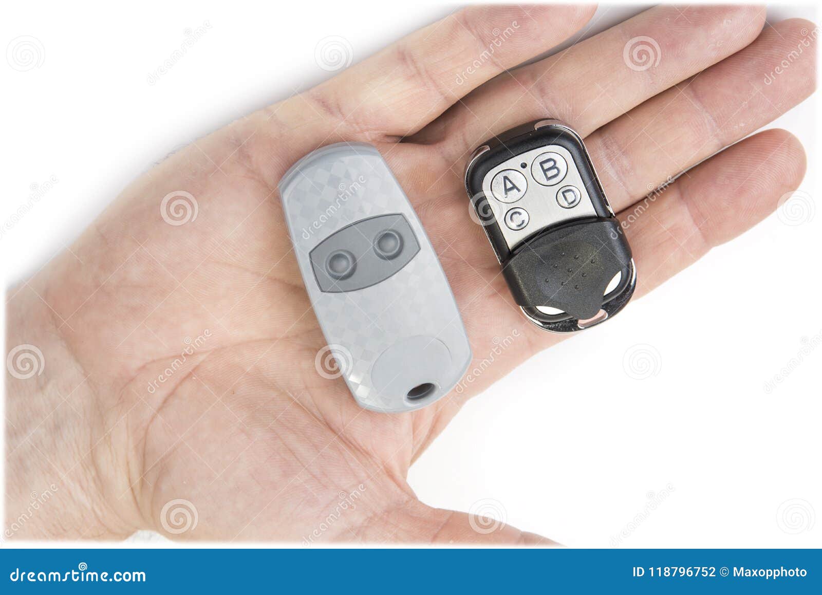 Different Garage Wireless Remote Controls for Opening and Closing ...