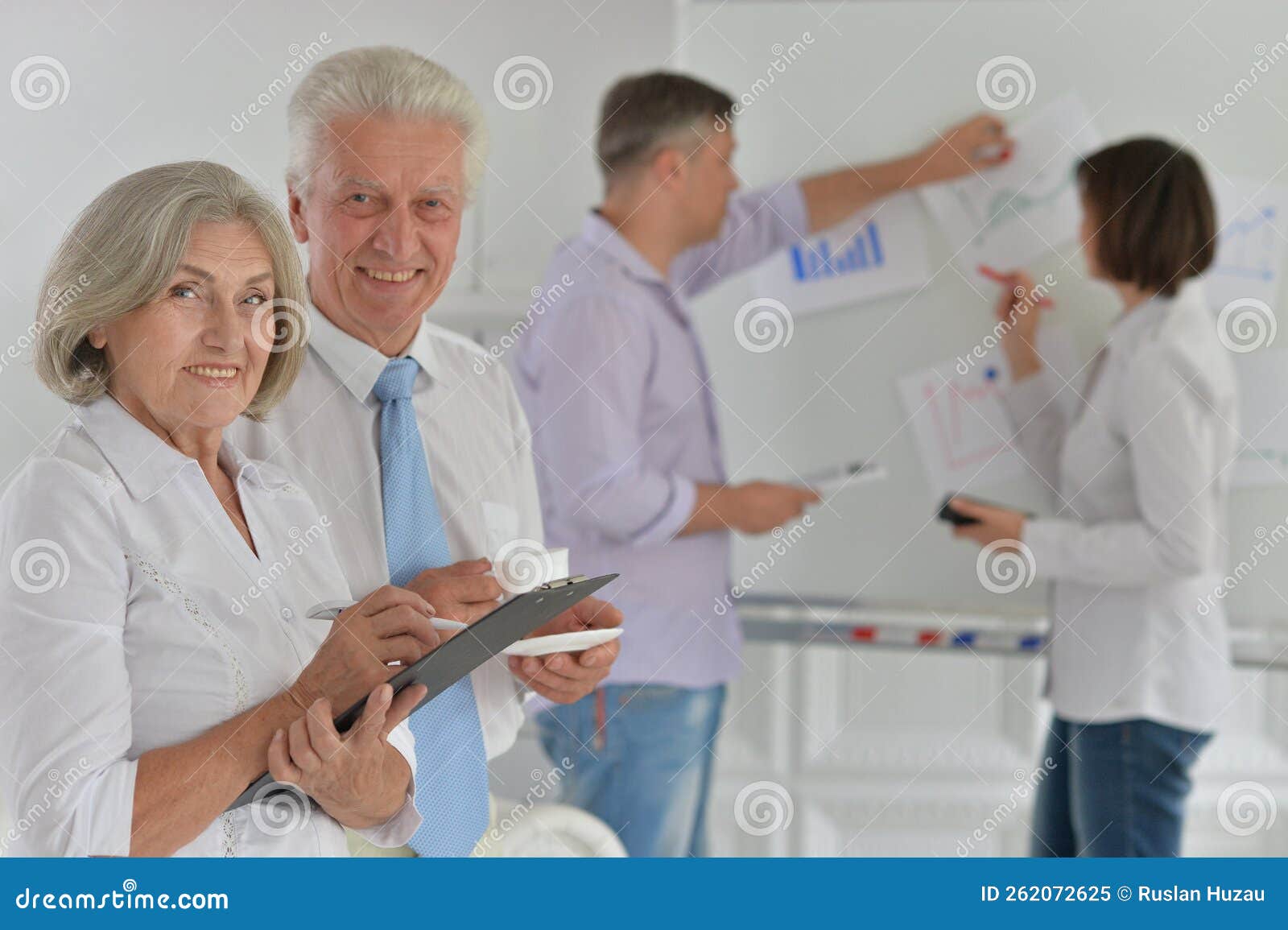 Different Generations Work in the Family Business Stock Image - Image ...