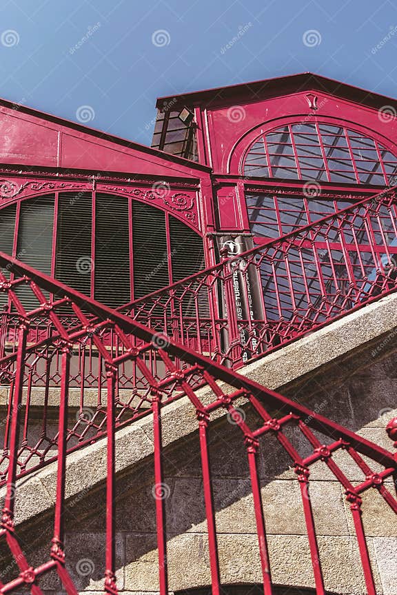 Diagonal Perspective Architecture Stock Photo - Image of concept ...