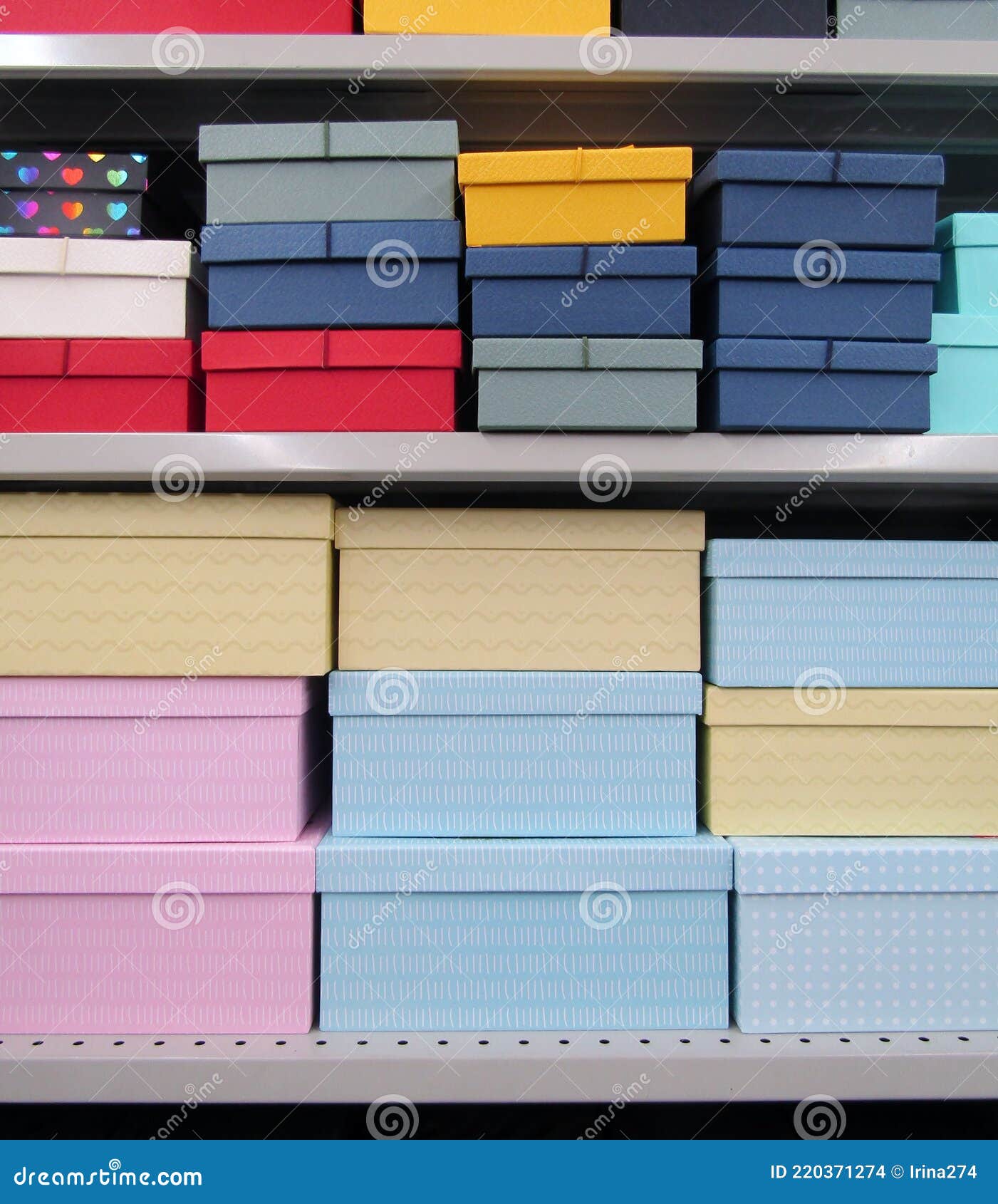 Different Size Cube Luxury Cardboard Gift Boxes with Lids on Store ...