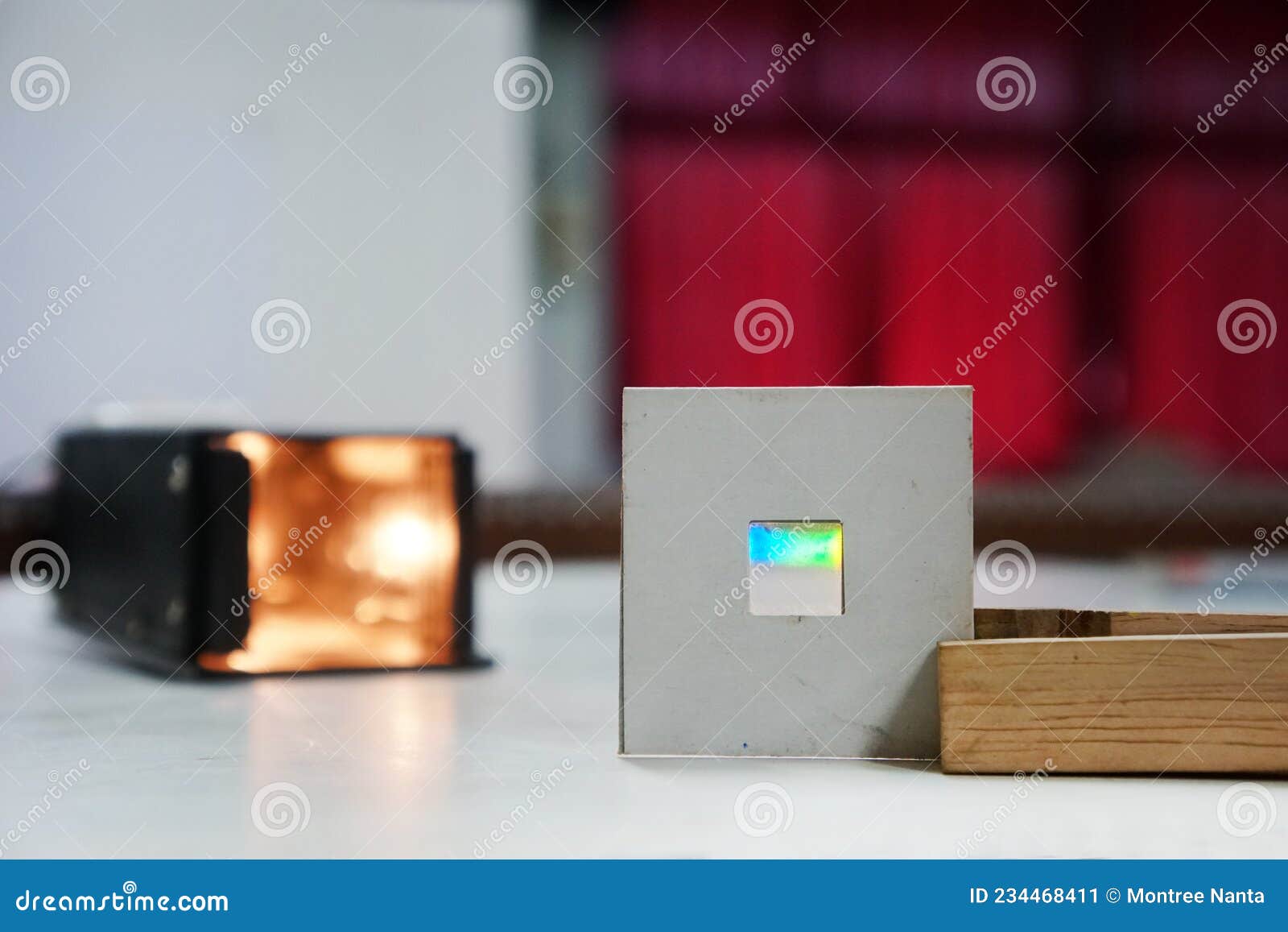 A Diffraction Grating Sheet for Studying the Interference of Visible ...